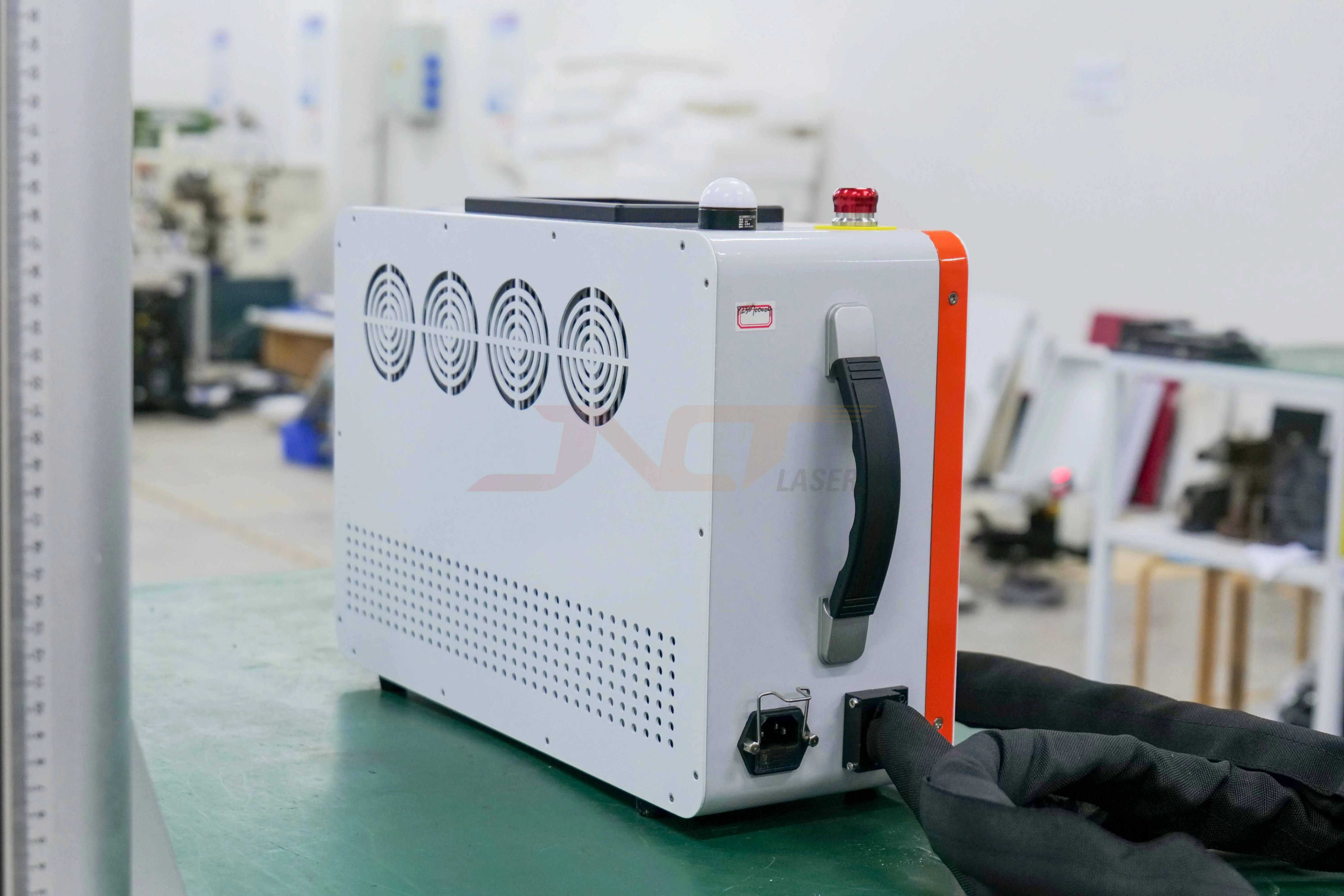 200 Watt Laser Cleaning Machine - Efficient Rust Removal