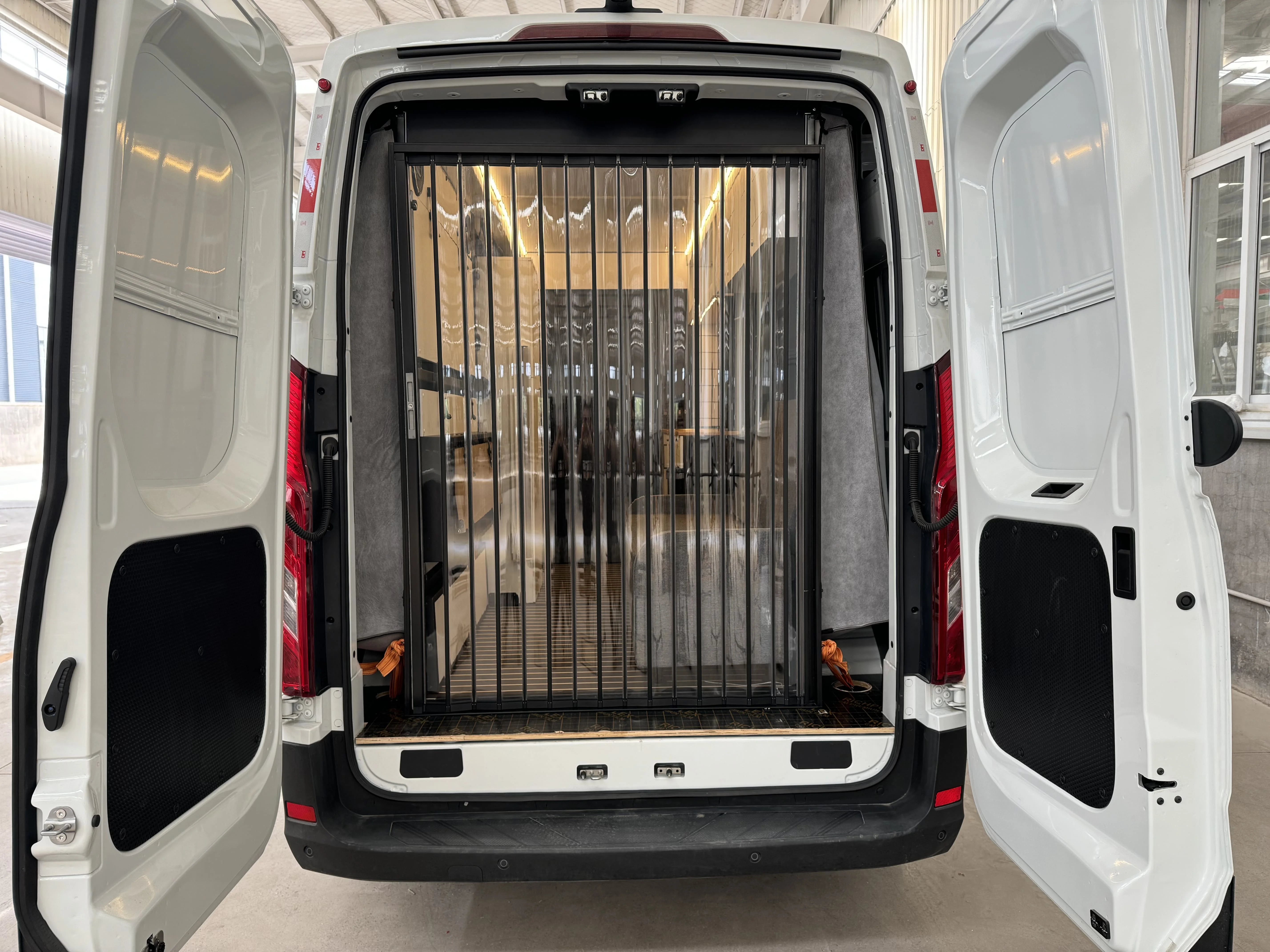 Mercedes Sprinter Box Vancubic Custom Capsule Units Cabinet Double ...
