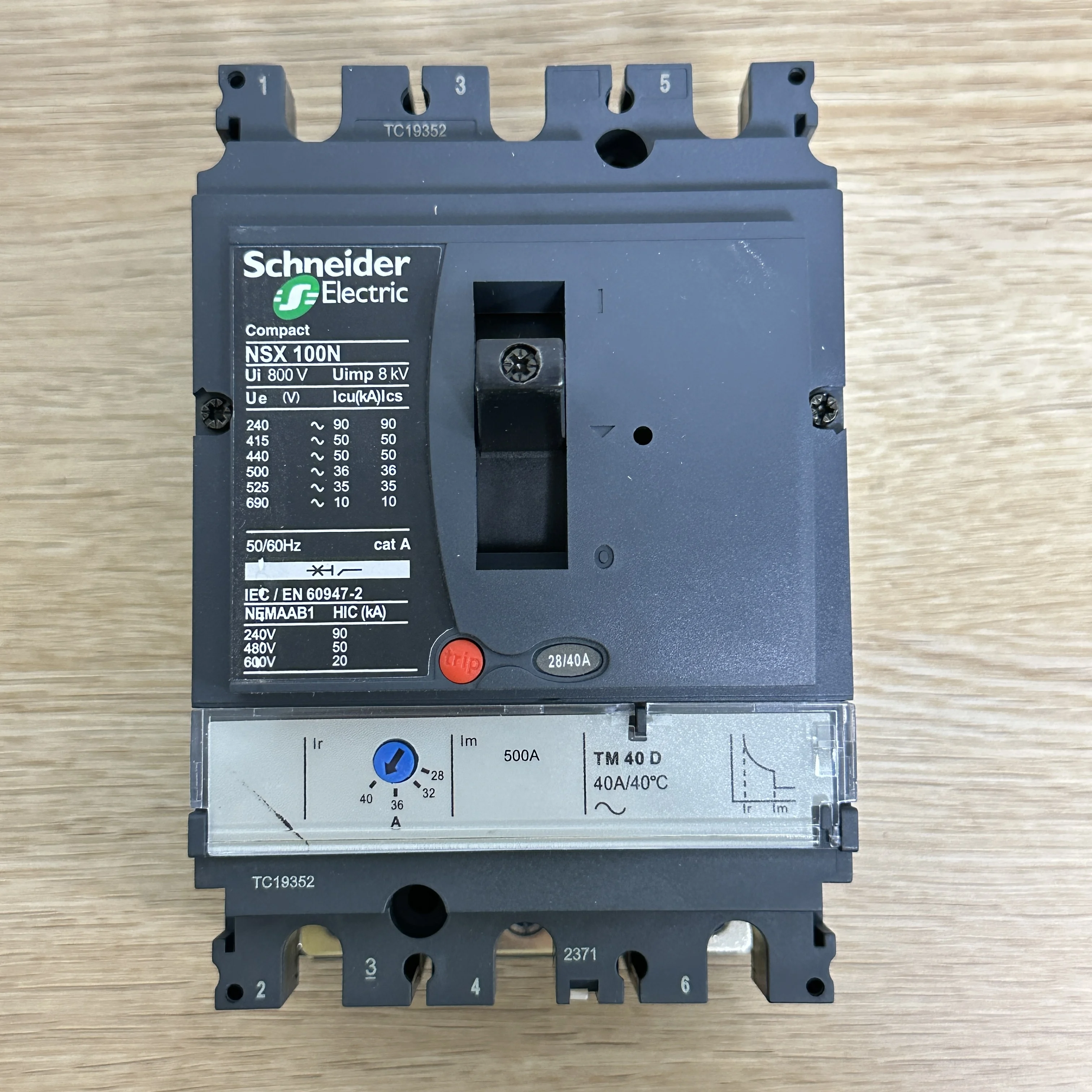Schneiders Nsx100n 40a 3p Circuit Breaker Lv429844 - Buy Circuit ...