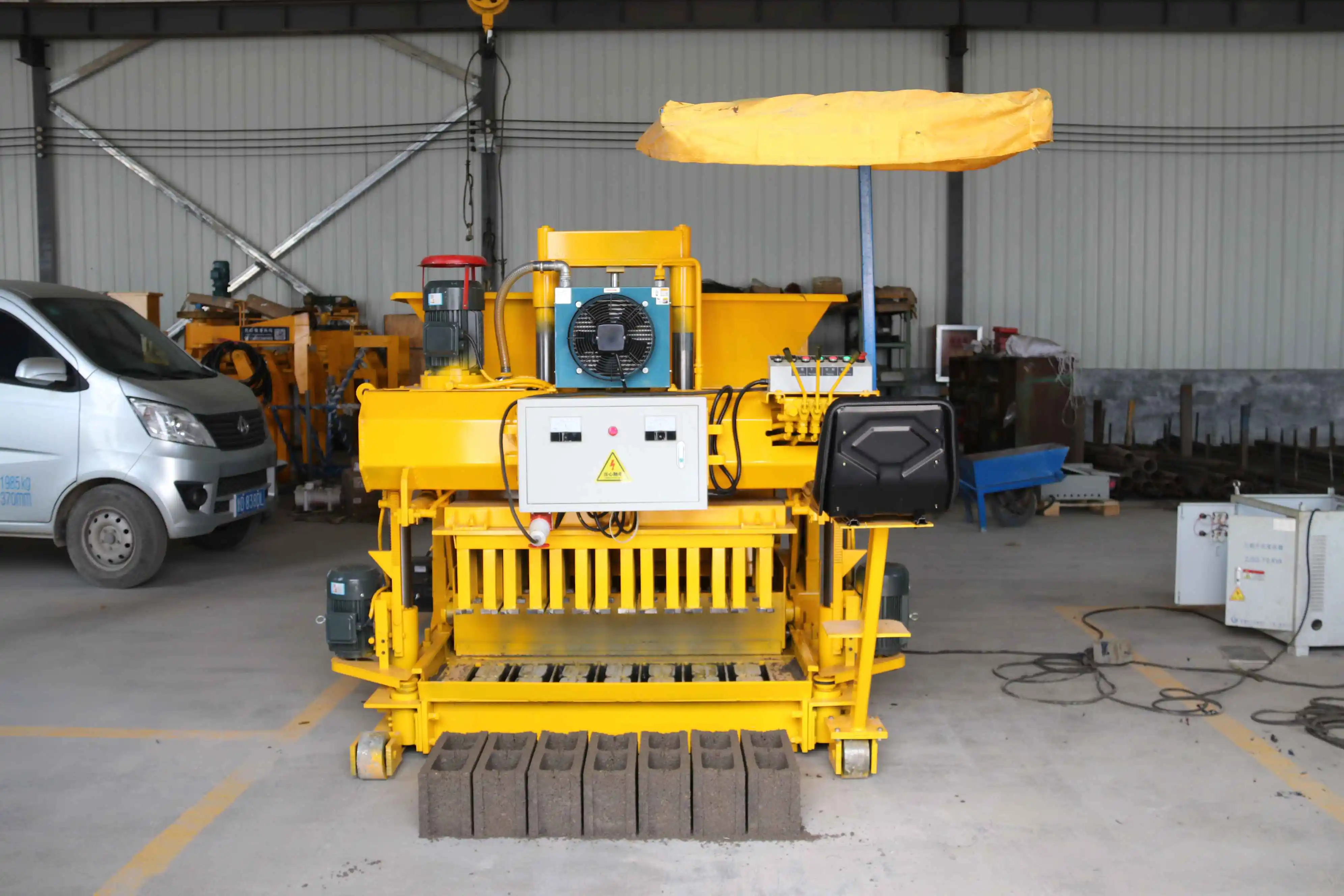 Movable Concrete Block Laying Machine Hydraulic Press Cement Block ...