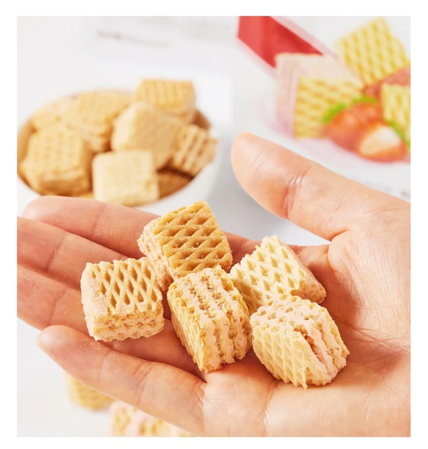 Mini Wafer Cubes Strawberry Flavor Small Biscuits Wholesale Mini Snack ...