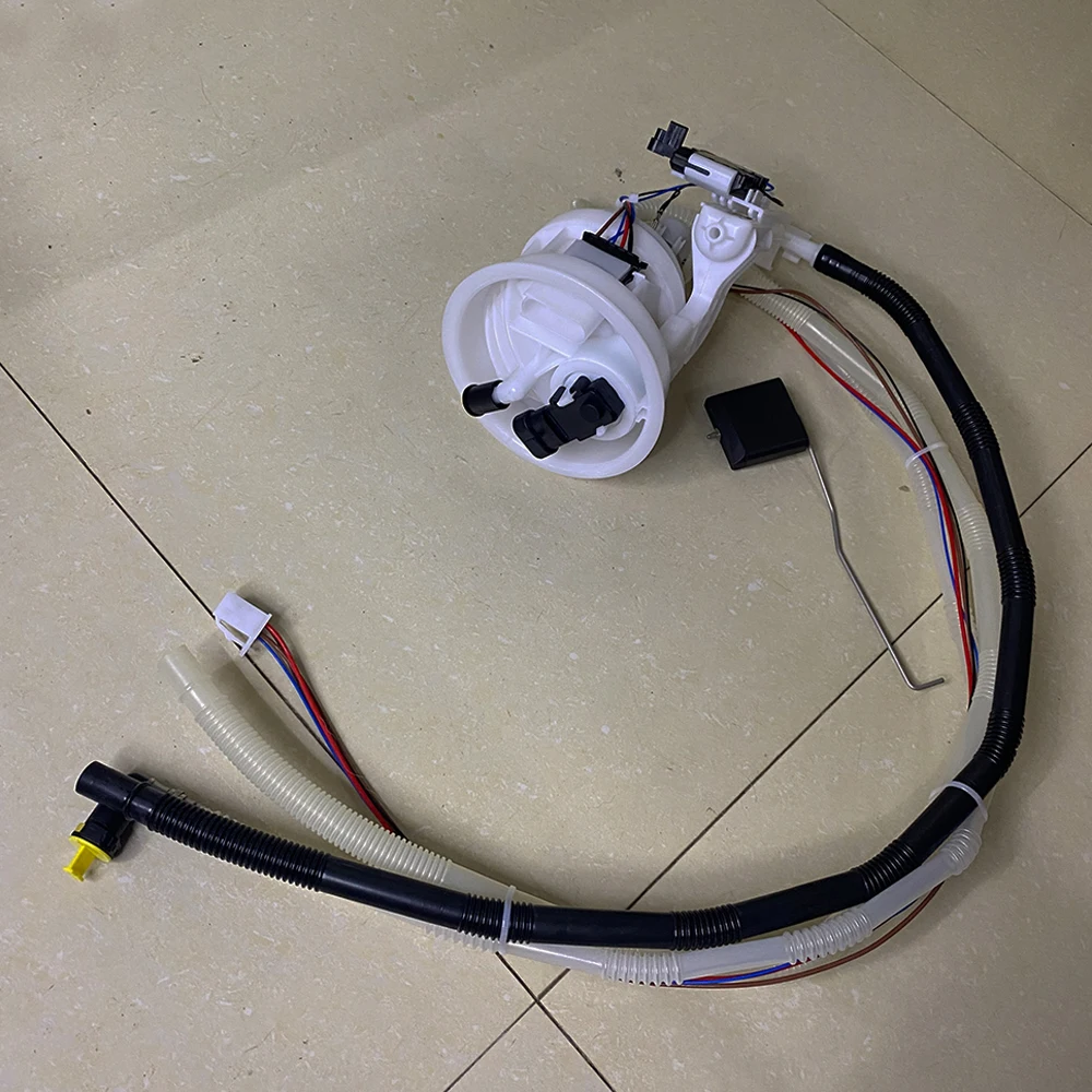 Mercedes-Benz CLS Replacement Fuel Pump Assembly, Plastic Material