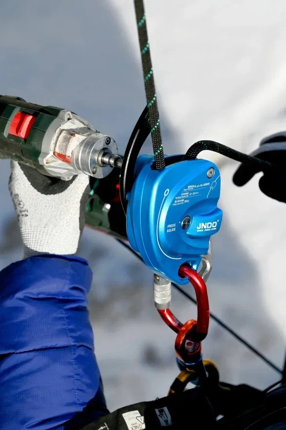 DS300 Ascender Rope Crawler - 200kg Fall Arrester for High-Altitude Work