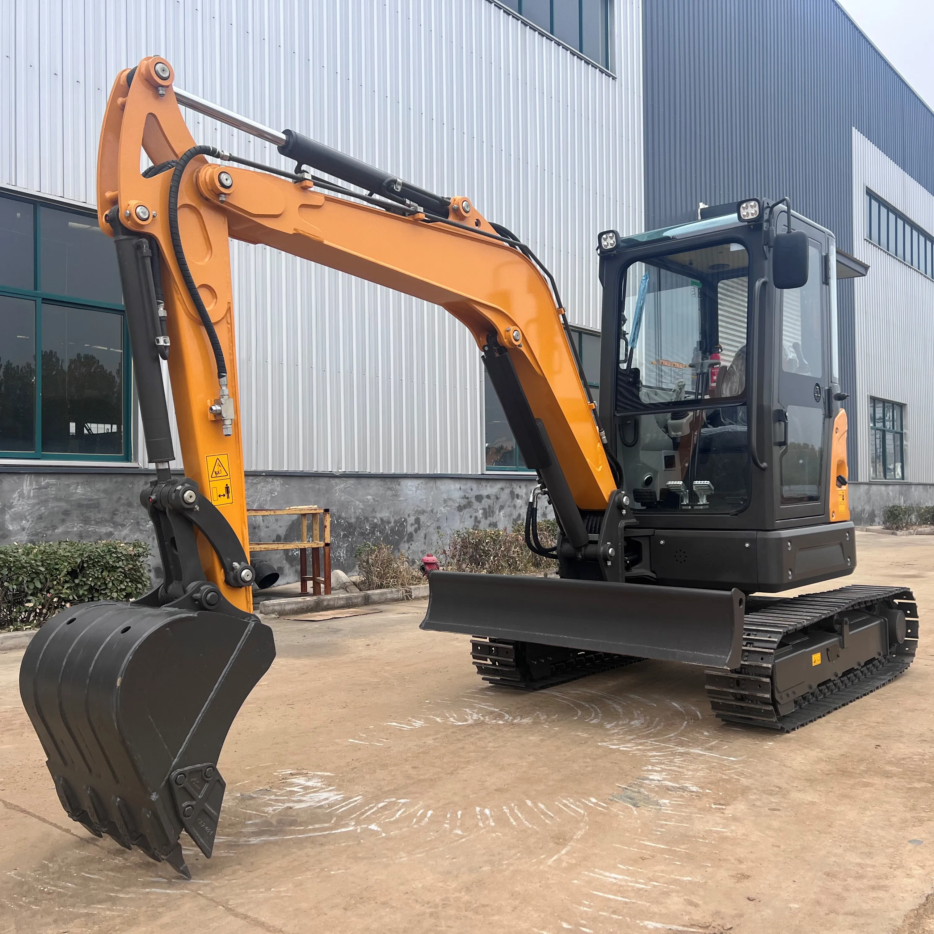 Agriculture Backhoe Tractor Excavator Machine 200hp-240hp
