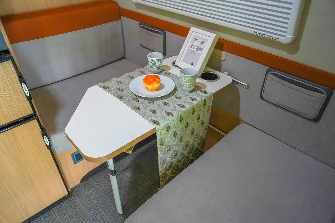 Chinese Rv Trailer With Rv Kitchen Powerful Battery 6 People Motor Home ...