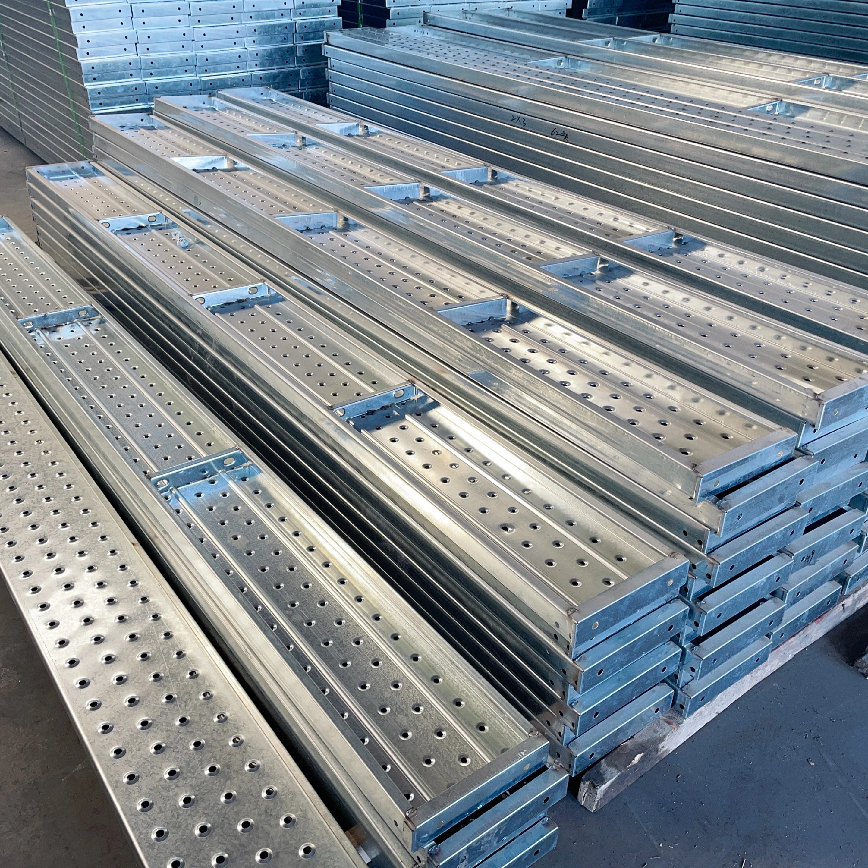Galvanized Steel Plank Walk Board Catwalk for Scaffolding