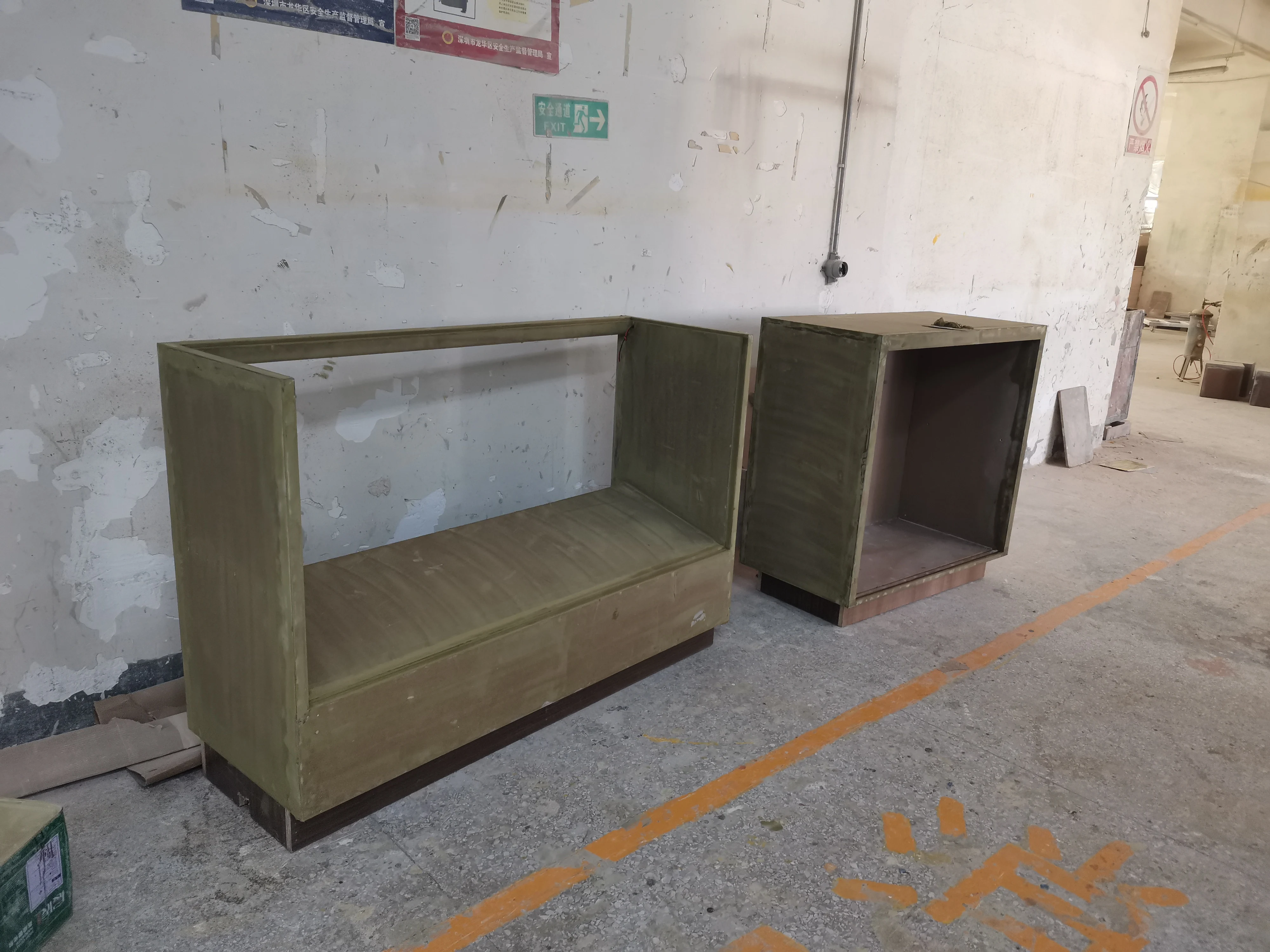 Modern Boutique Dressing Room with Fabric Curtain for Retail Clothing ...