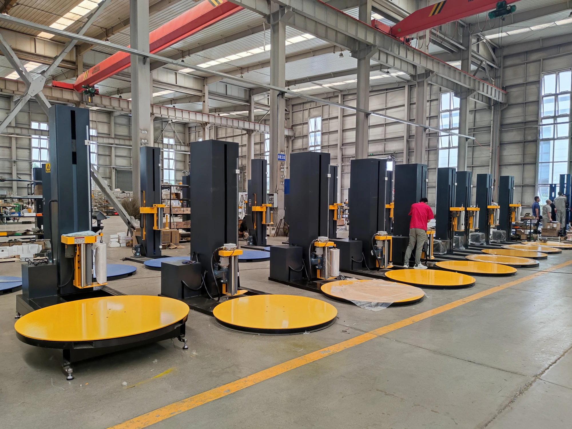 Efficient Pallet Wrapping with Yupack's Stretch Film Machine