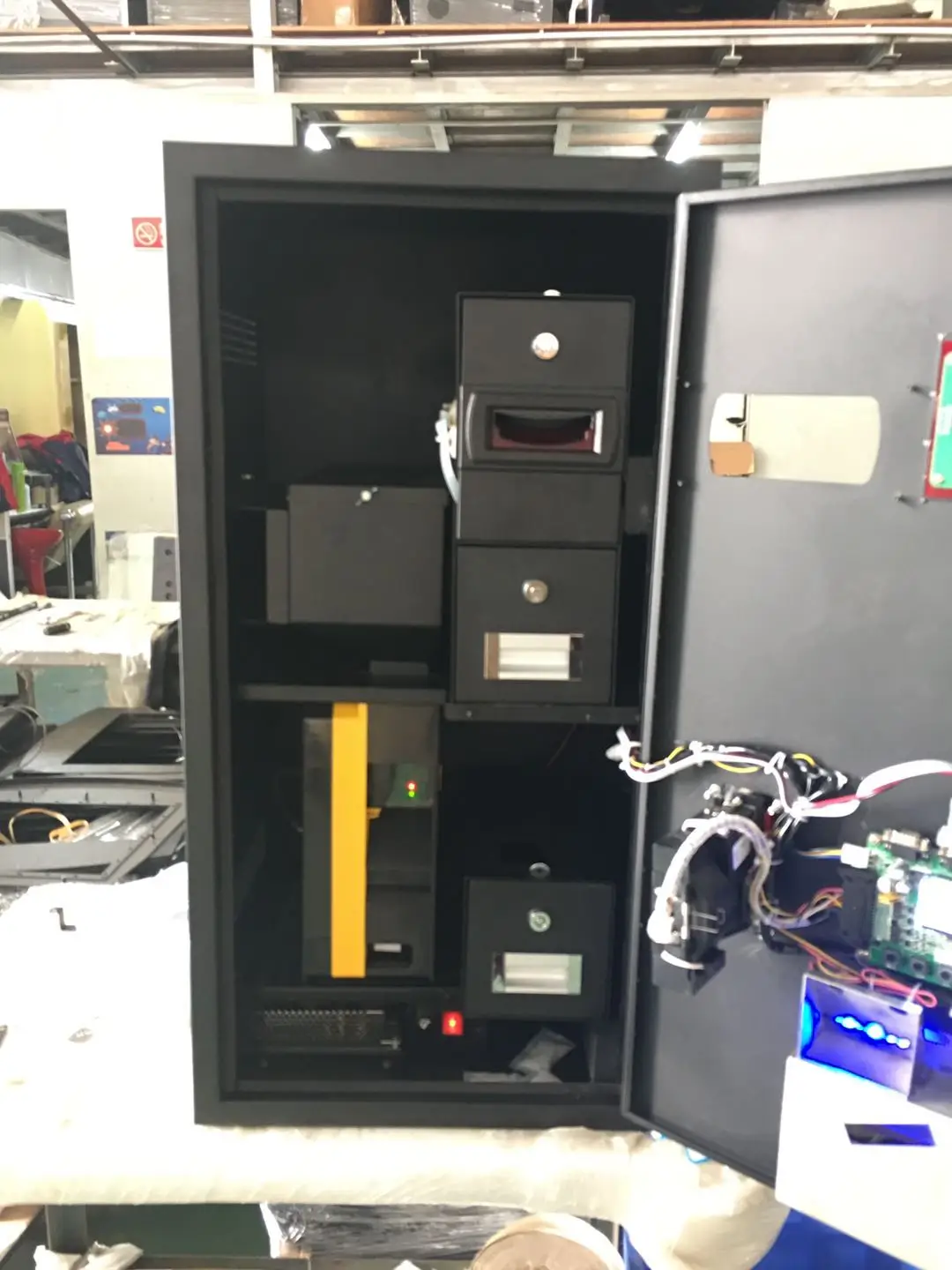 Quarter Change Machine With NV10 Bill Acceptor Coin Exchange Machine ...