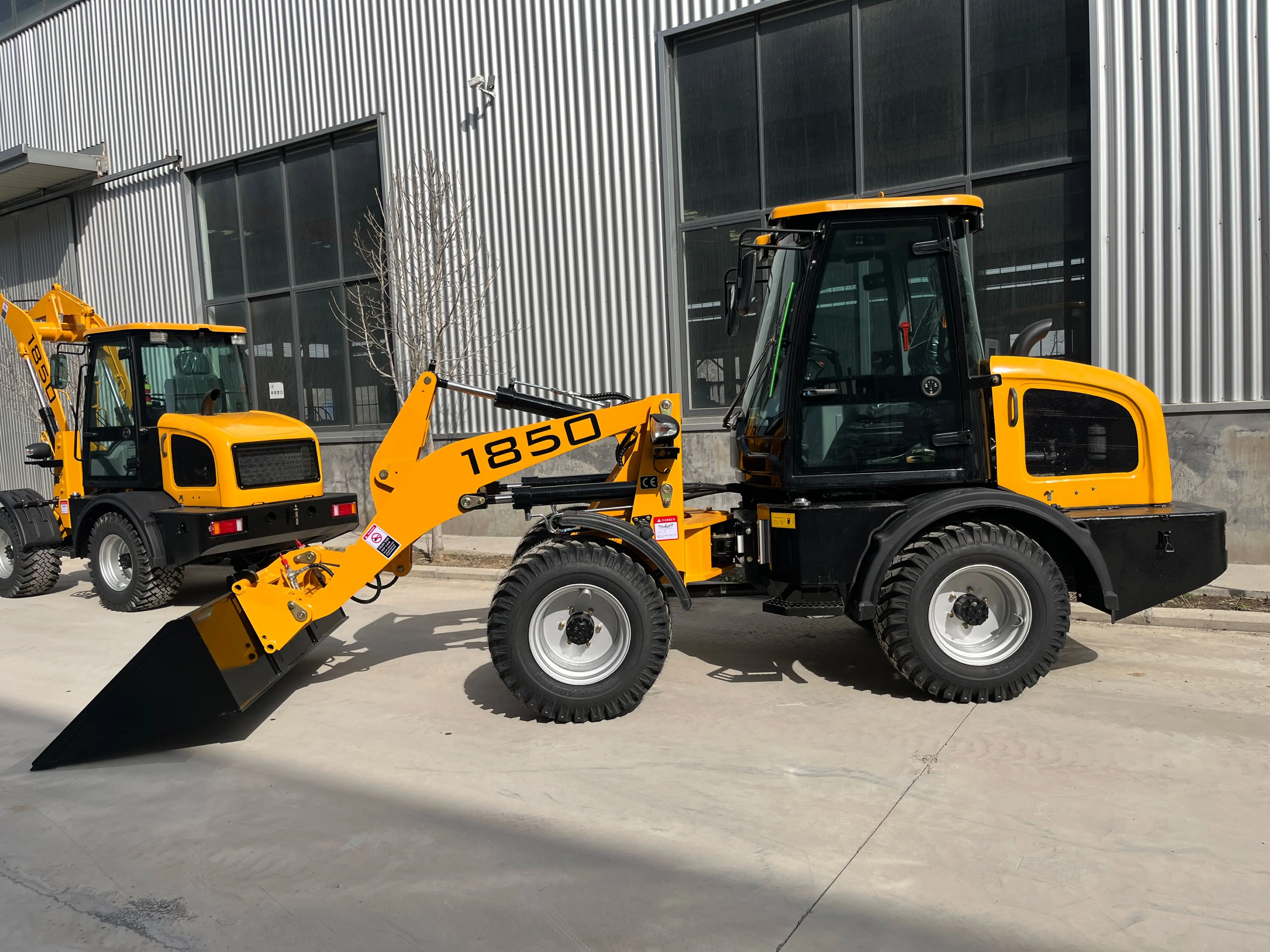 Articulated China Diesel Skid Steer Mini Wheel Compact Utility Loader ...