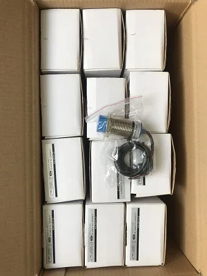 Dc6-36v Lj30a3-15-z/by 3 Wire Pnp No Non-flush Type Inductive Proximity ...