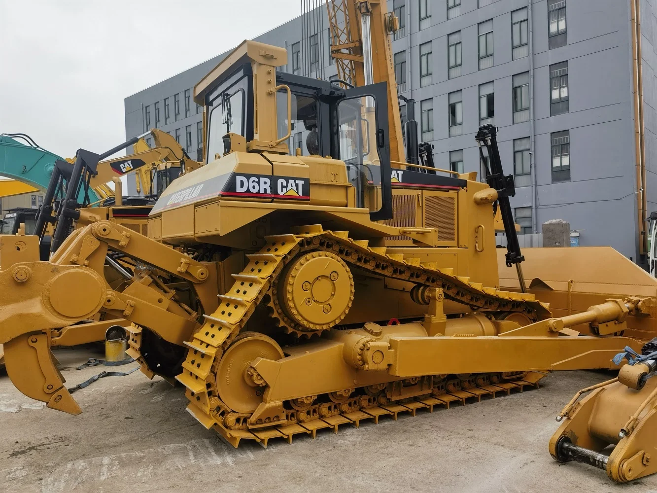 Used CAT D6R Bulldozer - Good Condition for Sale in Shanghai