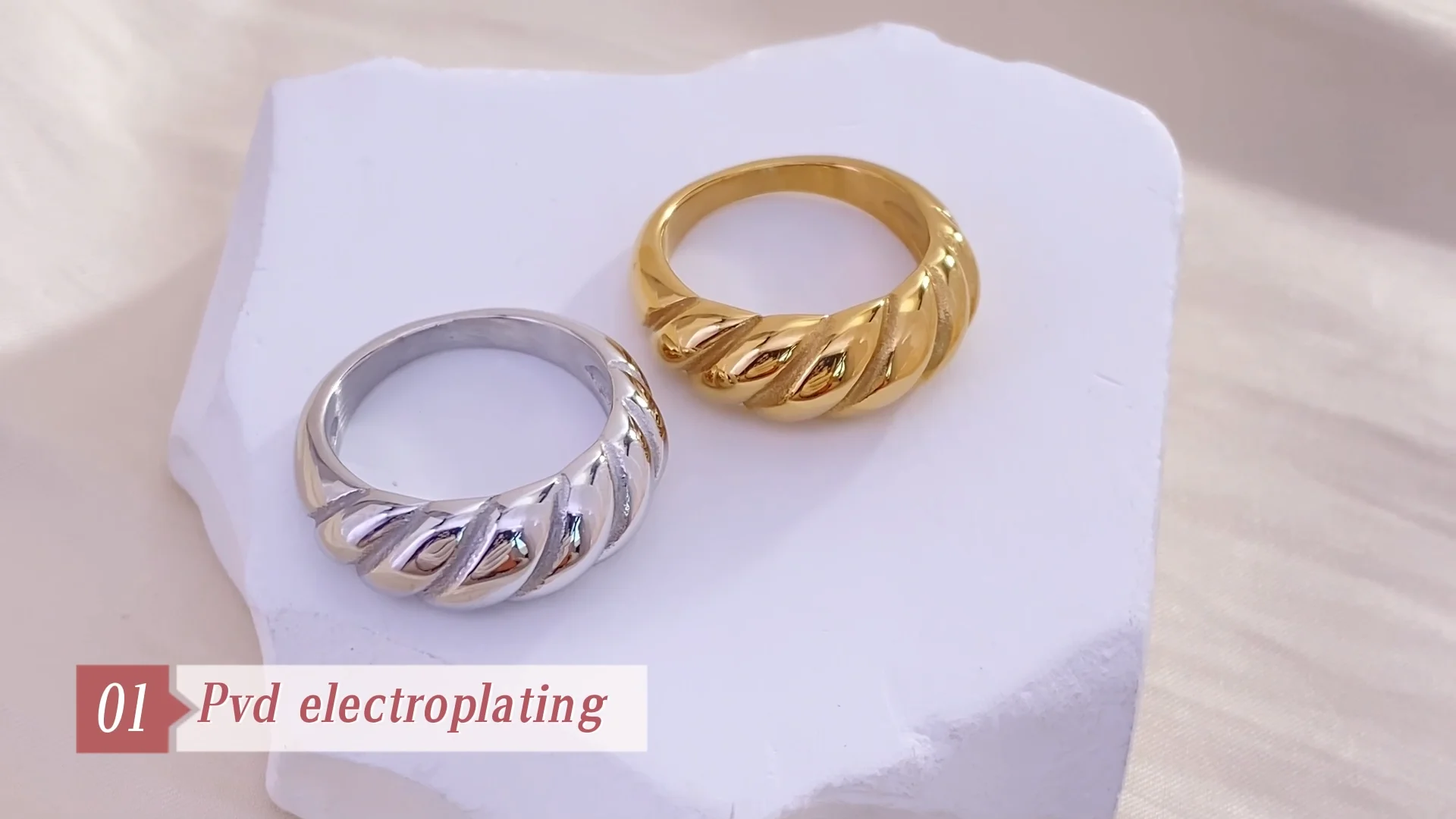 Waterproof Gold Plating Croissant Finger Rings Stainless Steel Striped ...