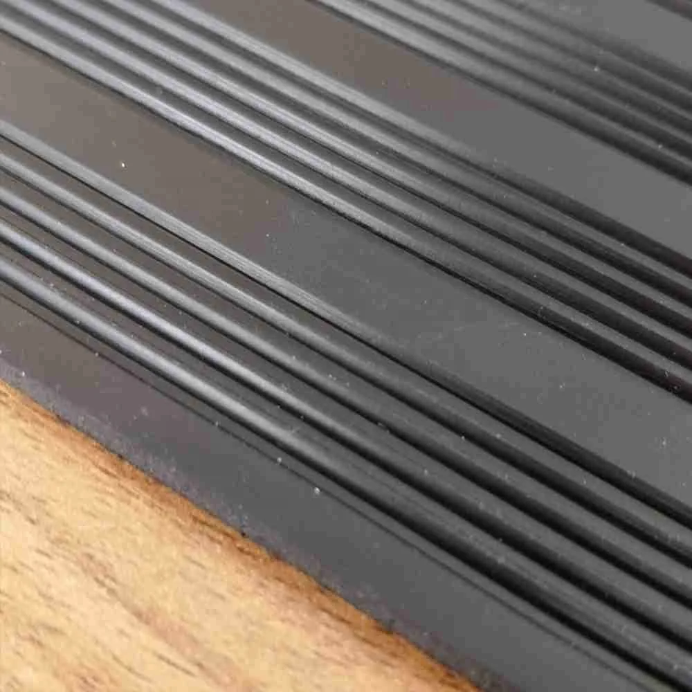 Pyramid Textured Rubber Sheet Black Anti-skidding Diamond Rubber Floor ...