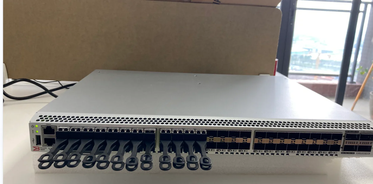 Brocade G620 24 포트 32Gbps 파이버 채널 SFP + 랙 장착 가능 관리 스위치 용 오리지널 신규 및 리퍼브 ...