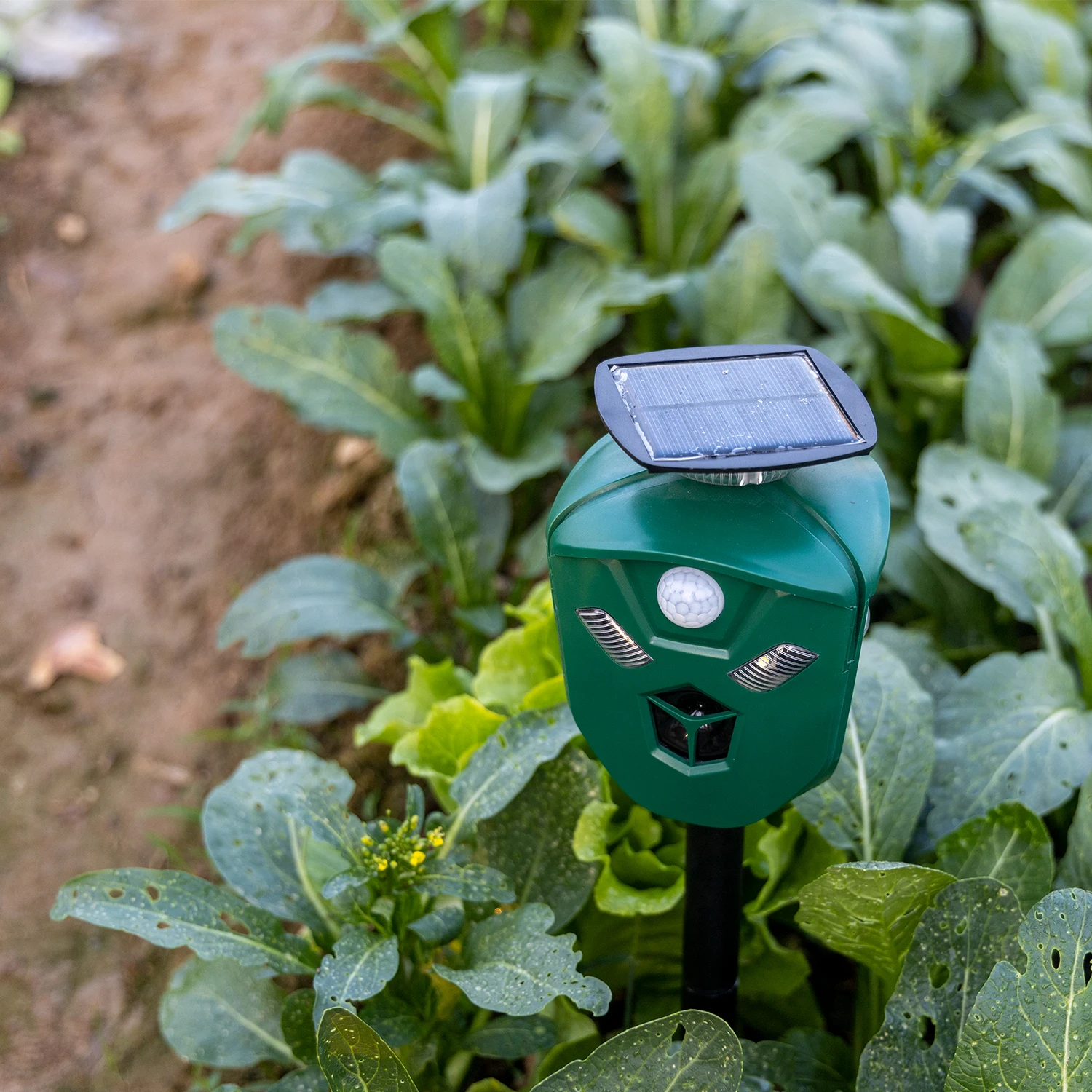 2024 New Tri-face 360 Outdoor Smart Solar Ultrasonic Animal Repeller ...