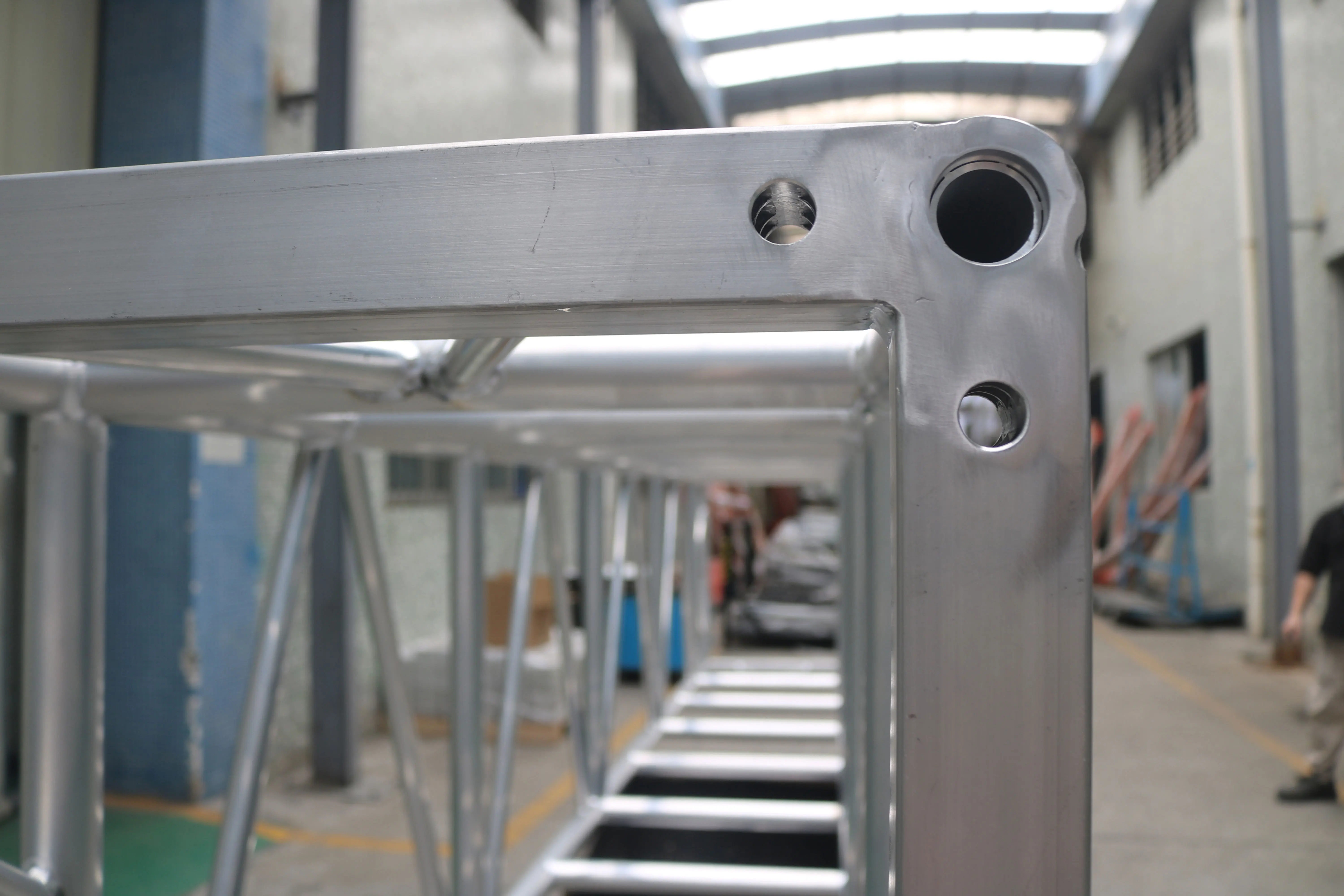 Aluminum Lighting Aluminum Truss Roof Trusses Wedding Stage Box Truss ...