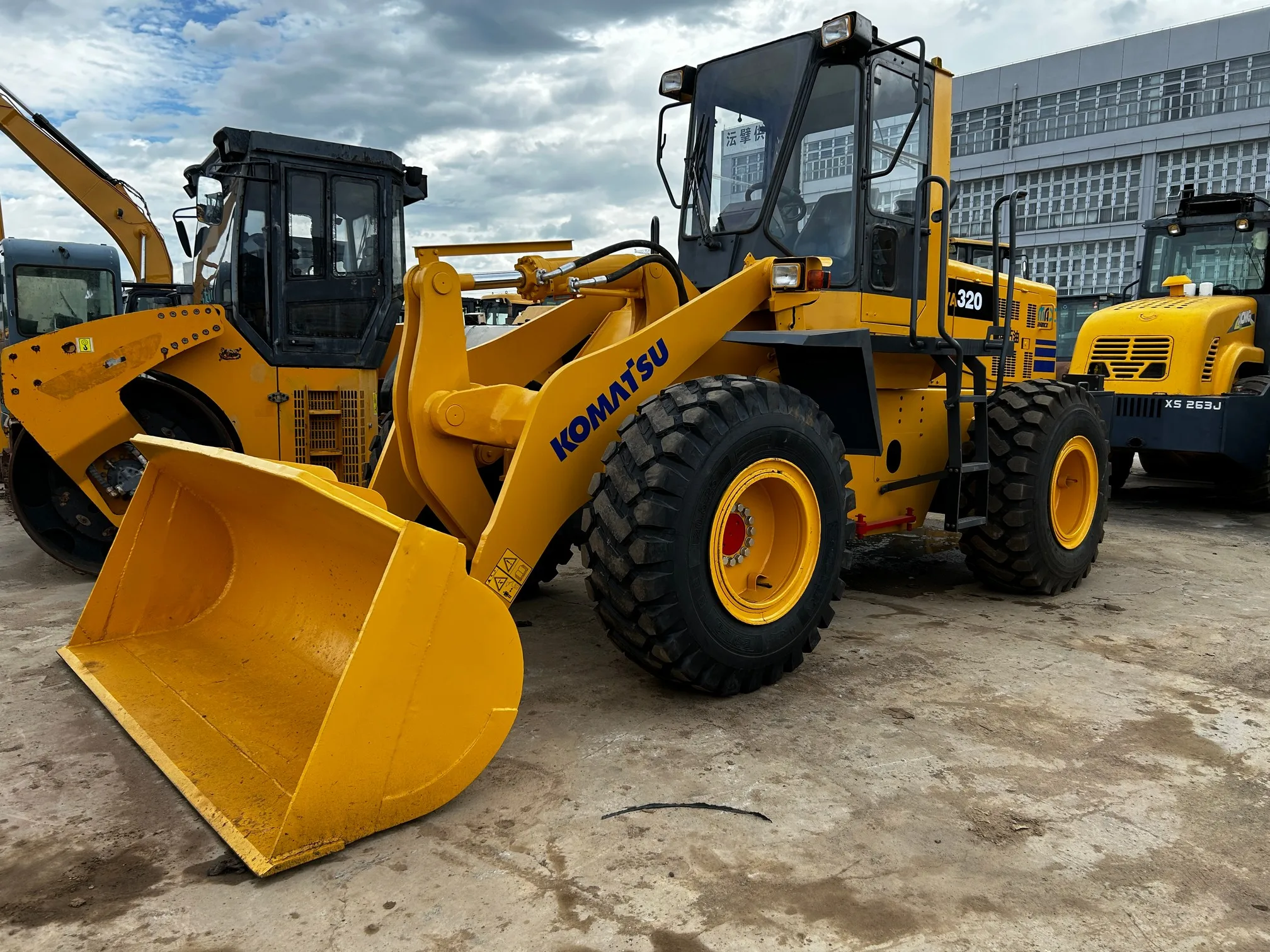 Used Komatsu Wa320 Construction Machinery Front High Quality Price ...