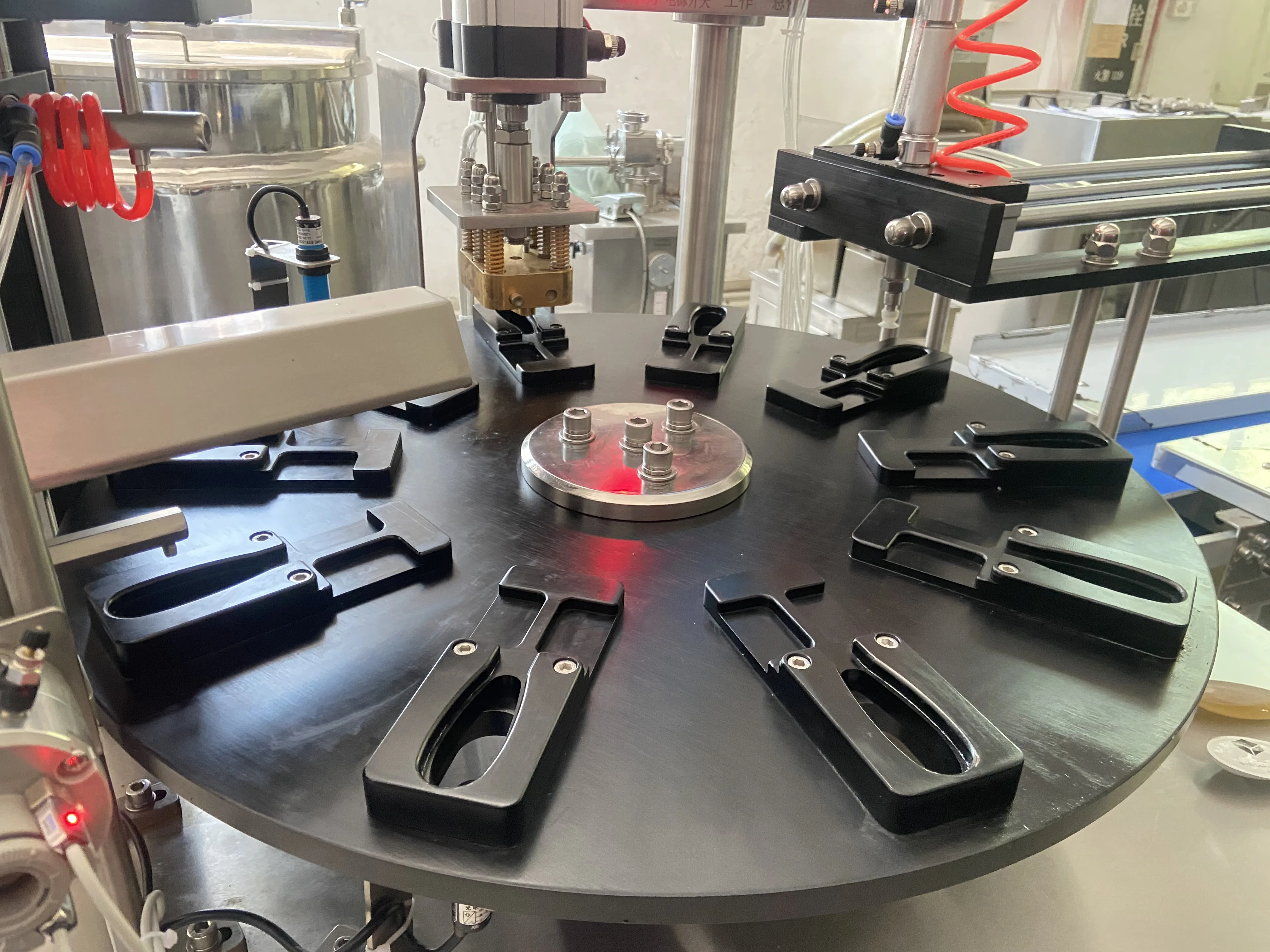 KV High Quality Rotary Honey Spoon Filling Sealing Machine