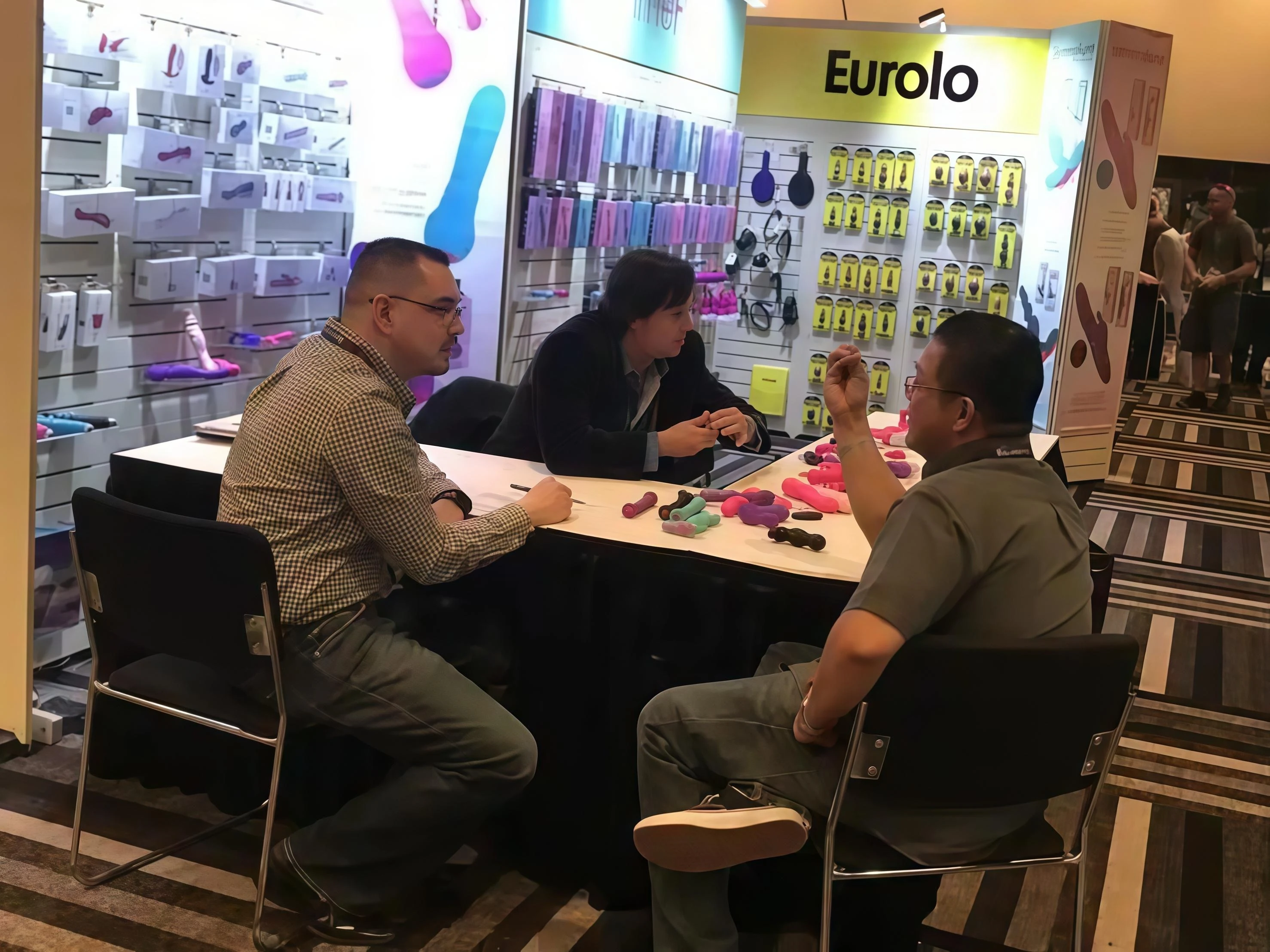 Vibration Tongue Stretching/swinging Heating Sucker Simulation Dildo