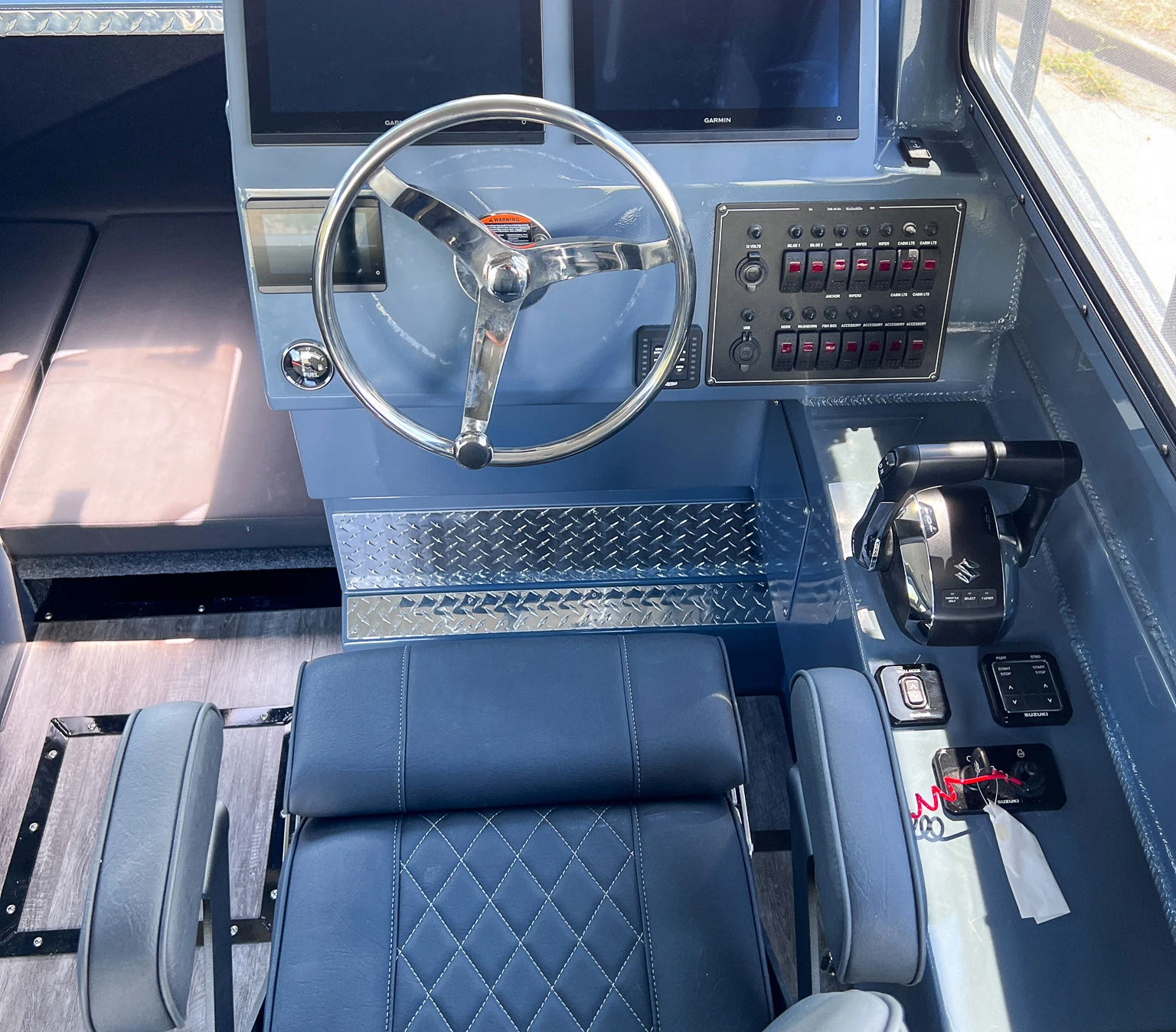 22ft Aluminum Cabin Cruiser Boat - Customizable Fishing