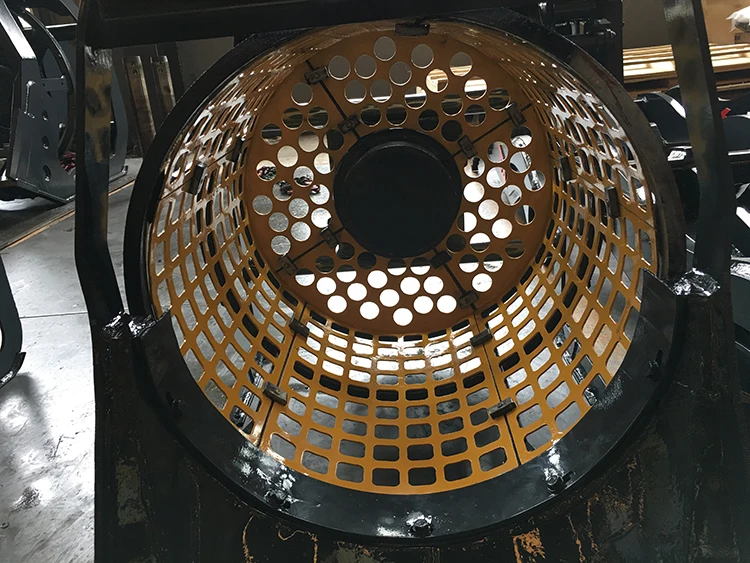 MONDE Mini Excavator Rotating Screening Bucket - Sand Sieve