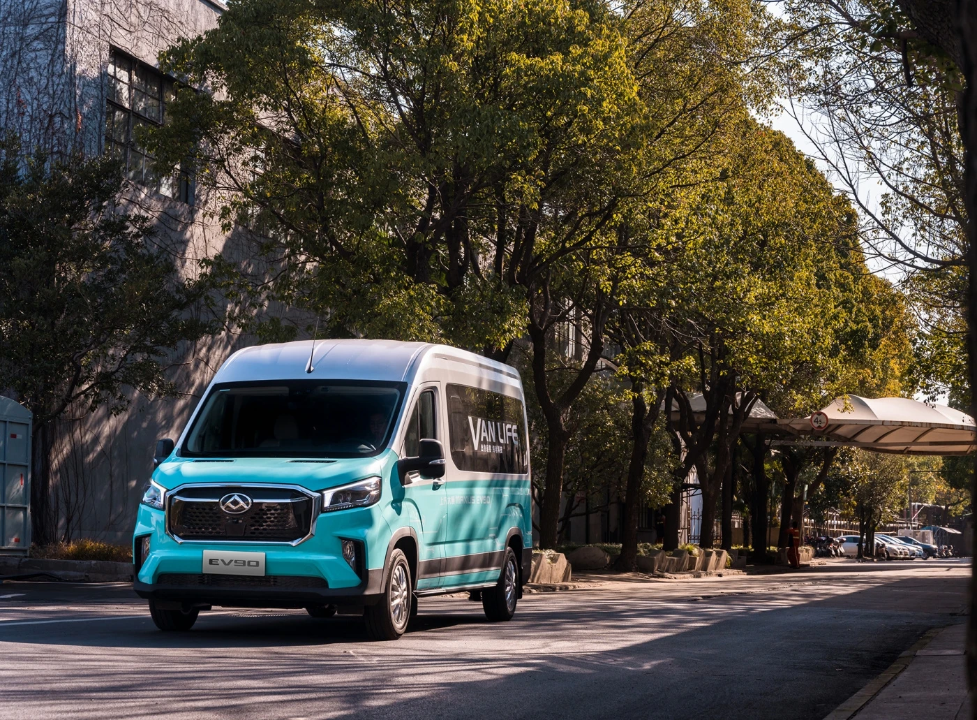 Maxus Ev90 2022 Bus Regular Edition Long Axis High Top 9 Seat 88.55kwh ...