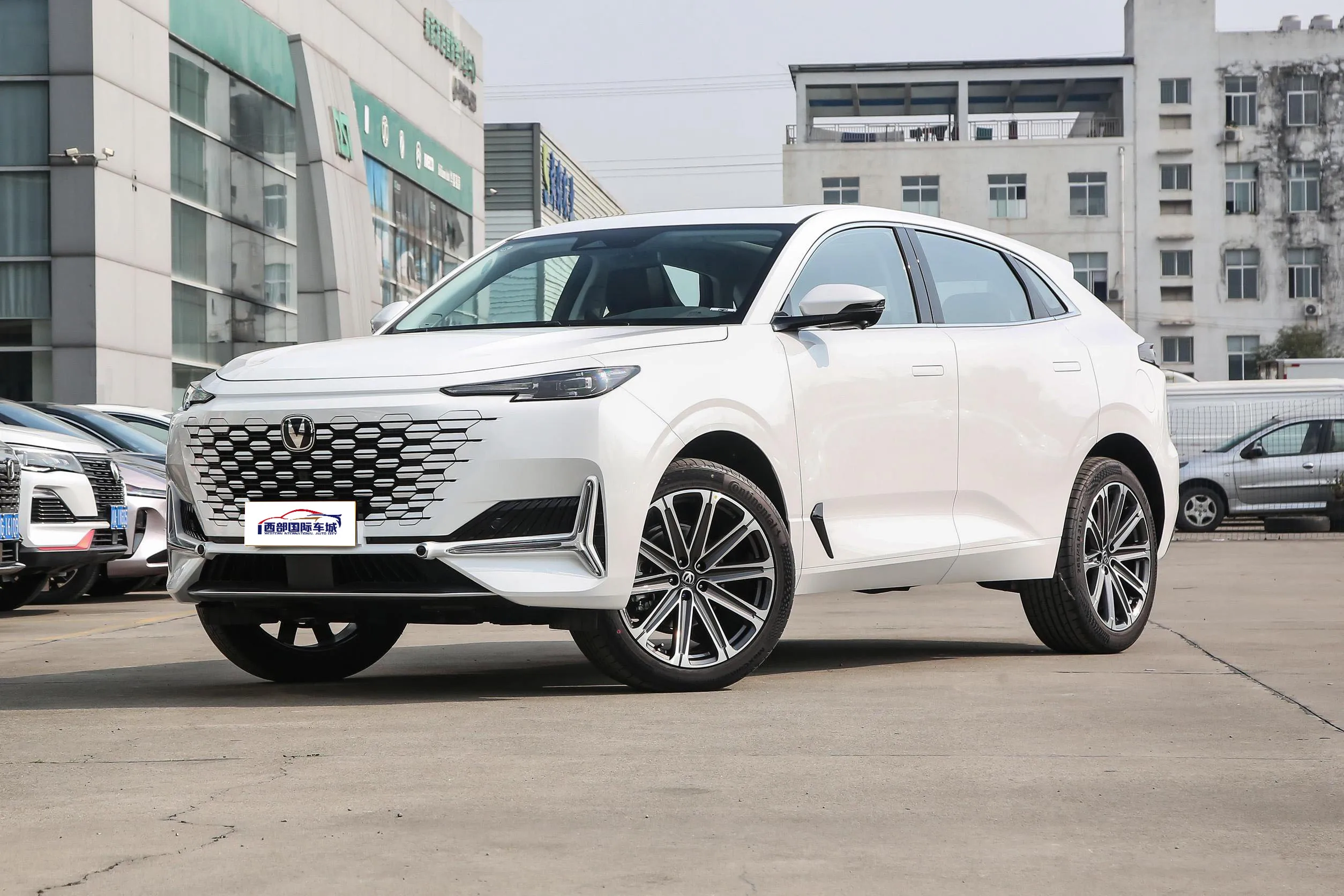 2024 Changan Uni-K 1.5T IDD Plug-in Hybrid SUV - 5 Seats