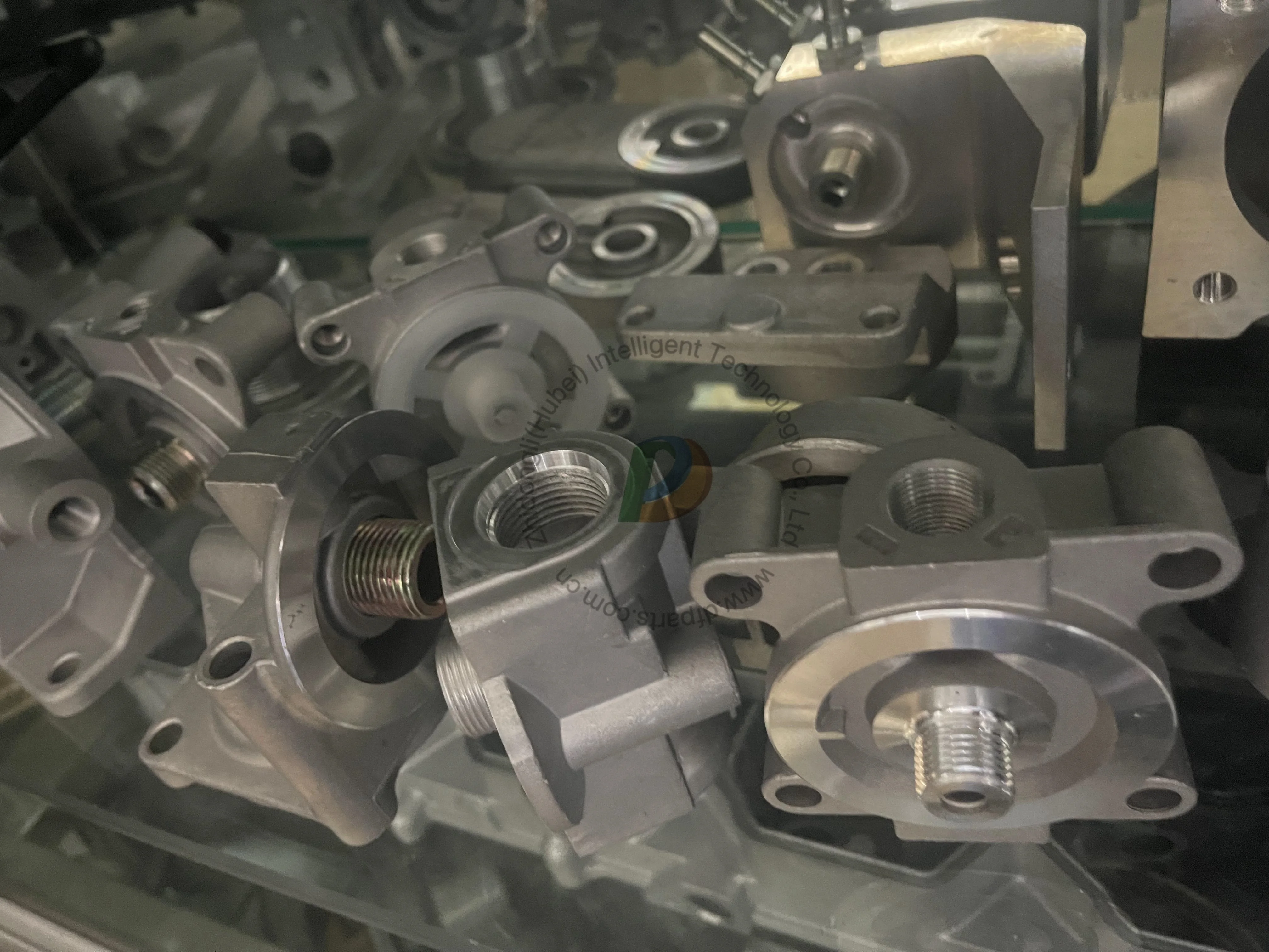 OEM发动机零件6C8.3 6L9.3腐蚀电阻头204163 3415680| Alibaba.com