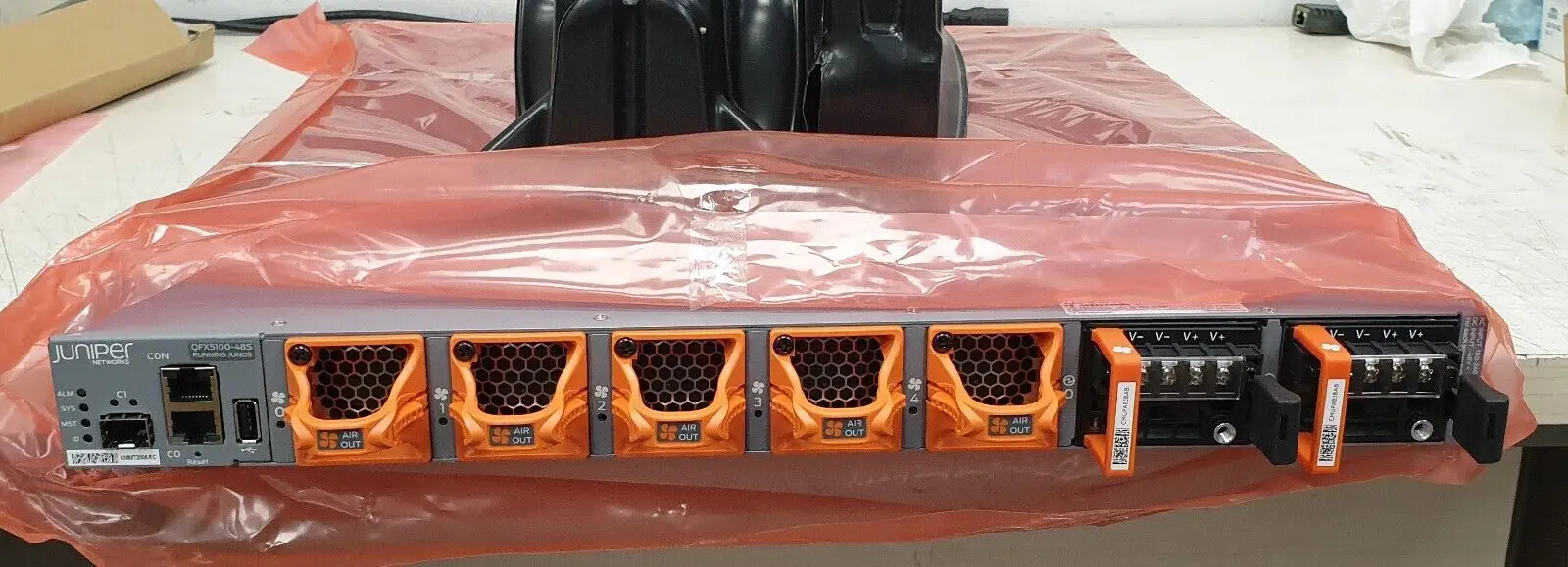 Juniper Qfx10000 60 Port Modular Ethernet Switches Qfx10000-60s-6q ...