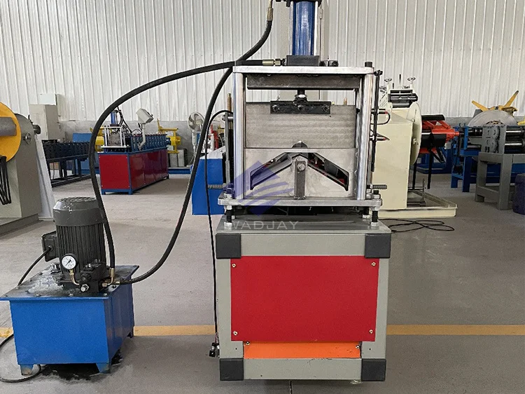 Wadjay Colored Roof Ridge Capping Rolling Forming Machine - Buy 312 ...