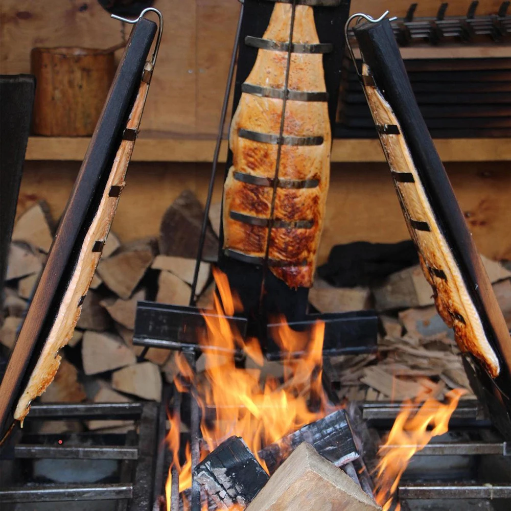 Flamed Salmon Board - Portable BBQ Accessory for Outdoor