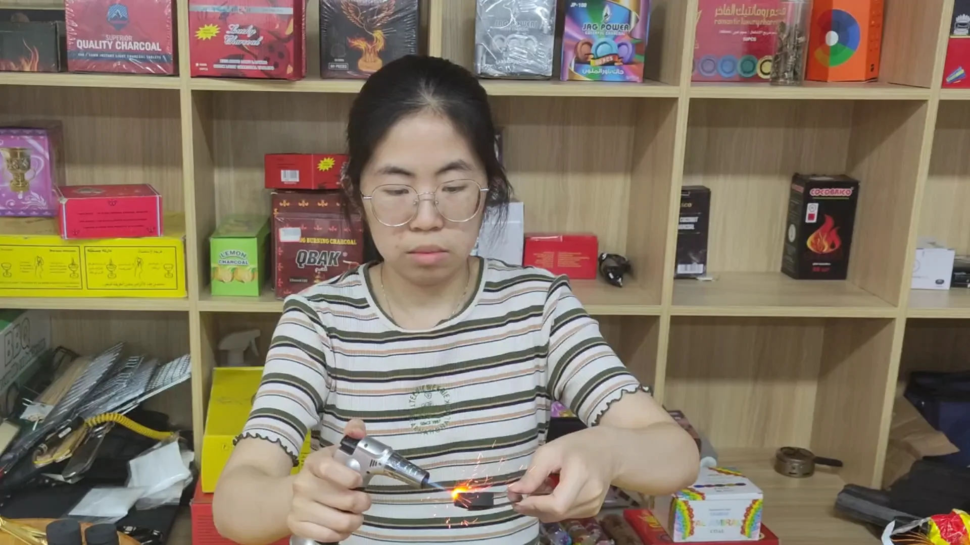 Hongqiang Long Burning Time Bamboo Round Shisha Bakhoor Tablets Incense Charcoal Price For ...