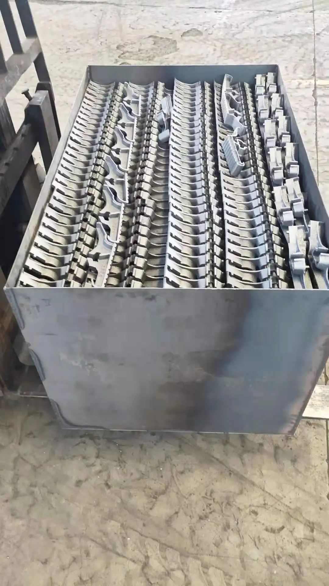 Chinese Commercial Incinerator Stove Coal Boiler Traveling Chain Belt ...