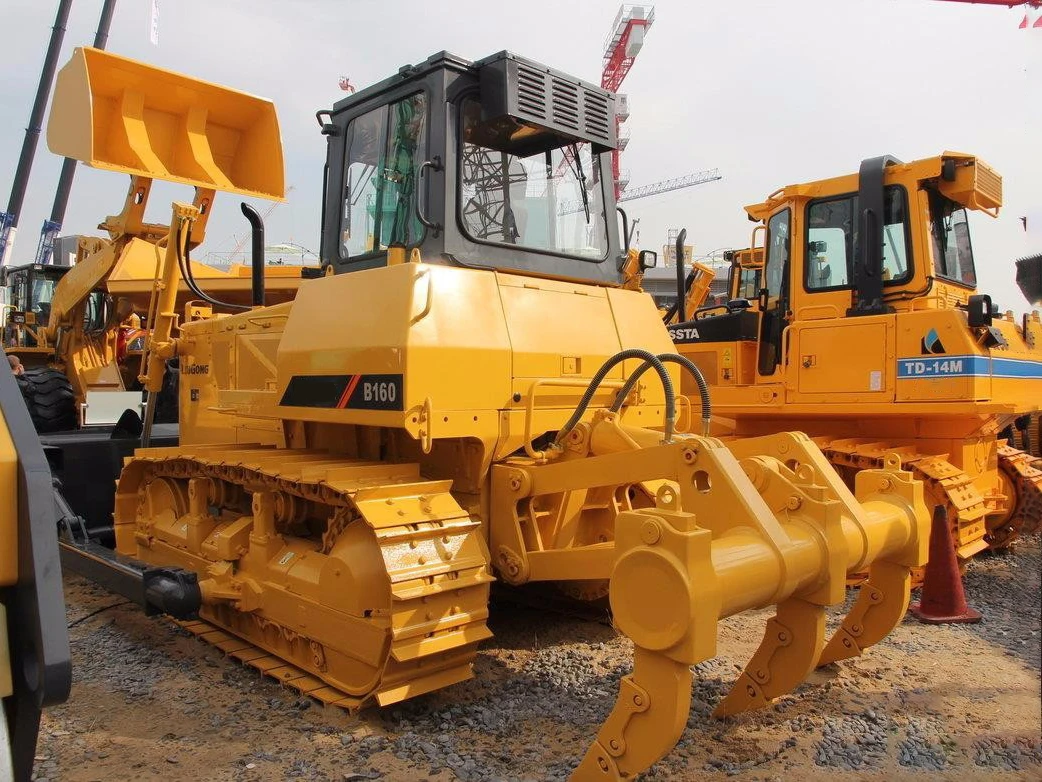 Shantui 200HP Bulldozer Used Shantui Swamp Dozer DH13-B3 XL 105KW Bulldozer Price With Wide ...