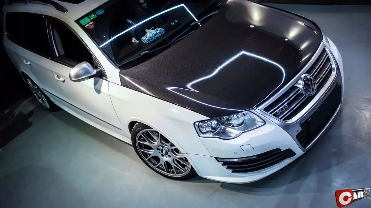 High Quality Carbon Fibre Hoods for VW Passat B6 R36