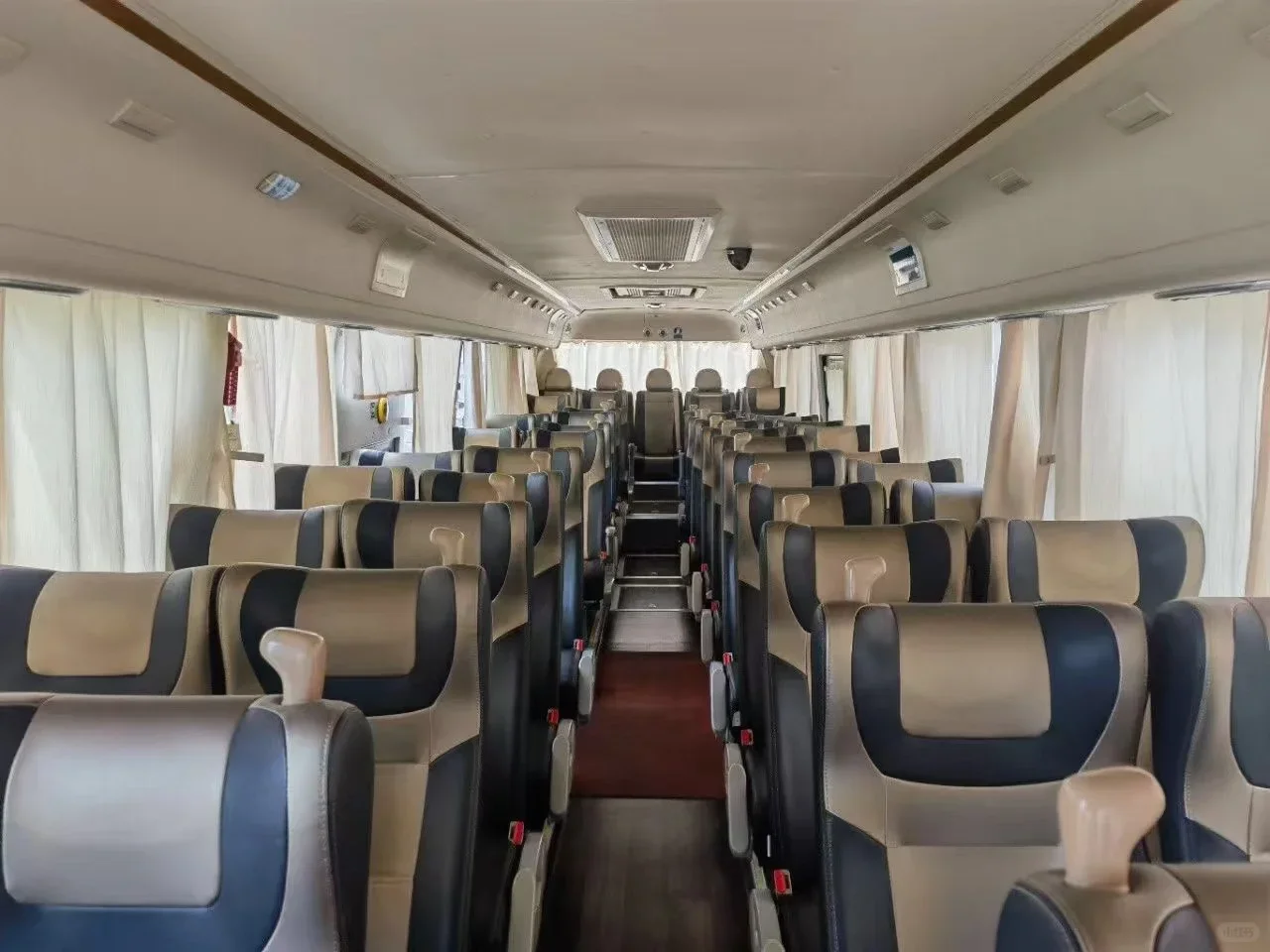 Cheap Prix Used Yutong Bus 50 Seaters Left Hand Drive Buses And Rhd ...