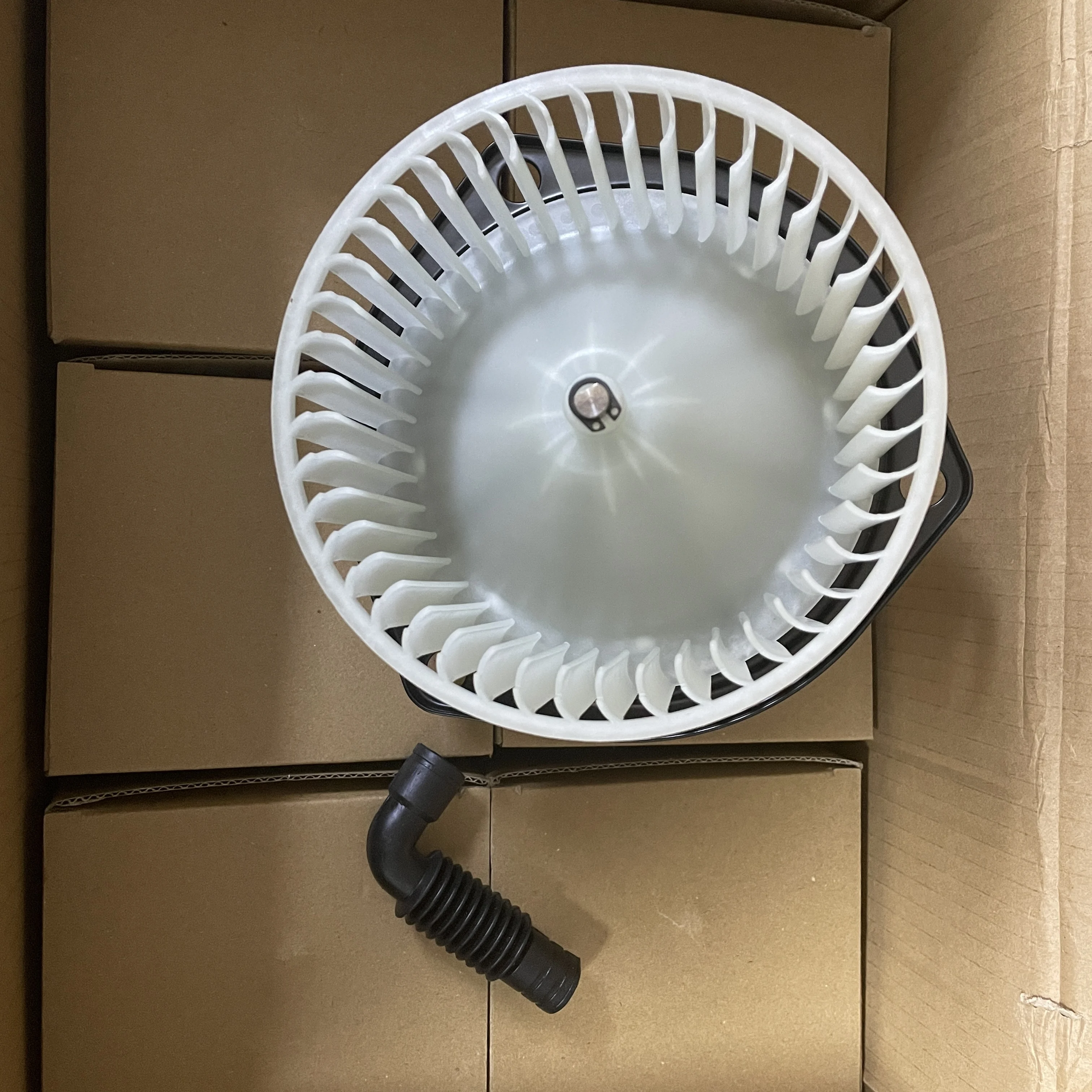 24V Blower Motor with 147mm Impeller Diameter for Hino Tractor ...