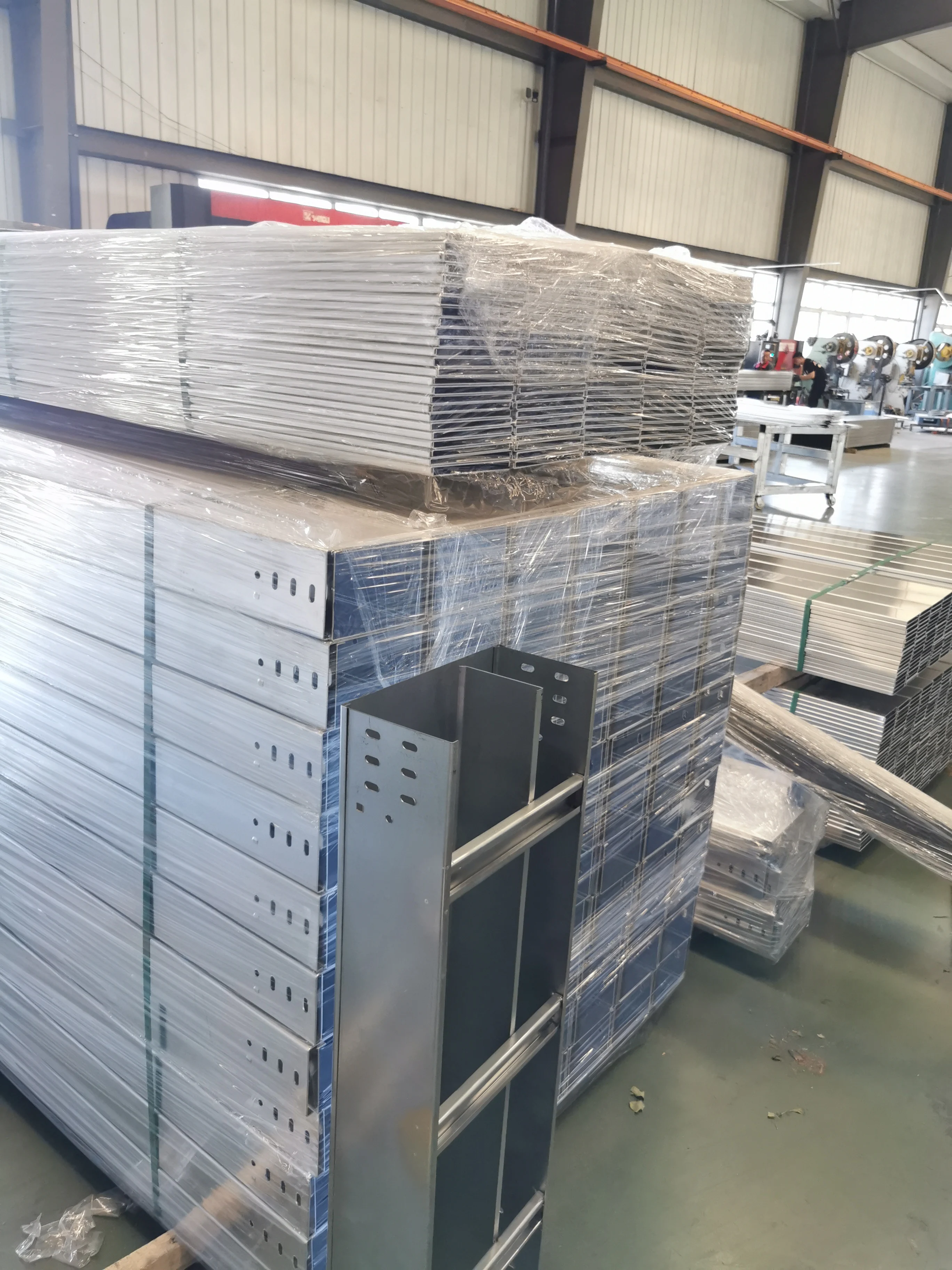 Waterproof Aluminum Ventilated Cable Tray Support Raceway Powder Coated ...