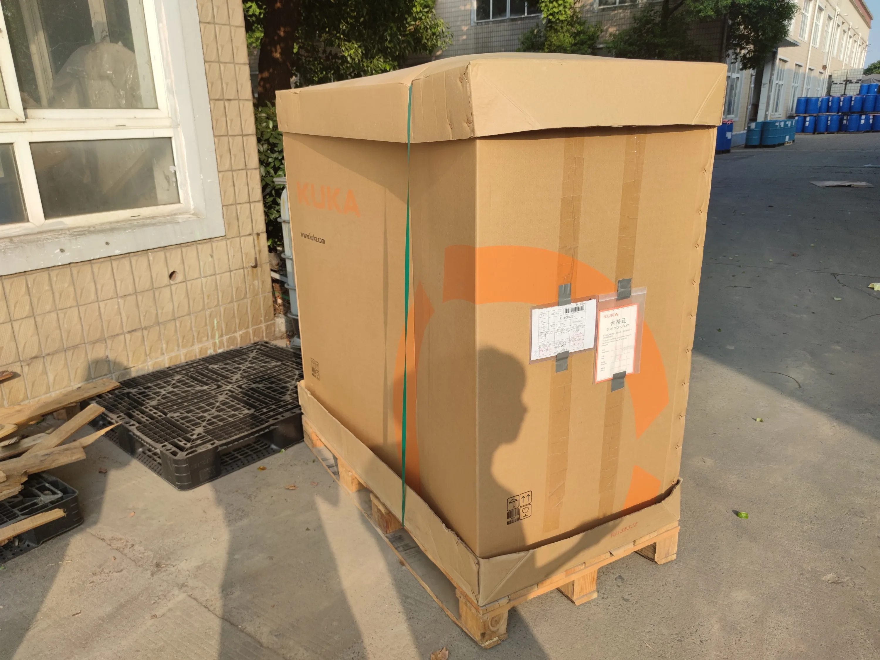 Kuka Kr20 R1810 Industrial Robot Arm 6 Axis 8kg Payload With Robot ...