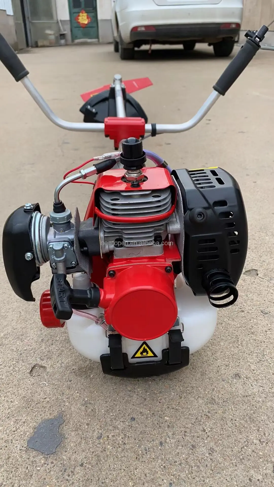 Shindaiwa B45 Gasoline Brush Cutter - Professional Grass Trimmer