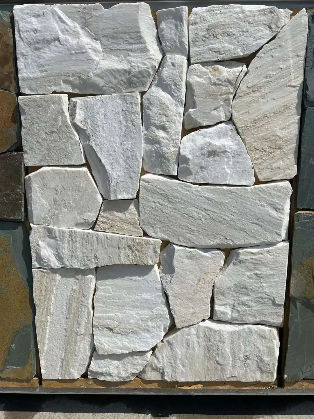 Limestone Travertine Quartzite - Durable and Stylish Flooring