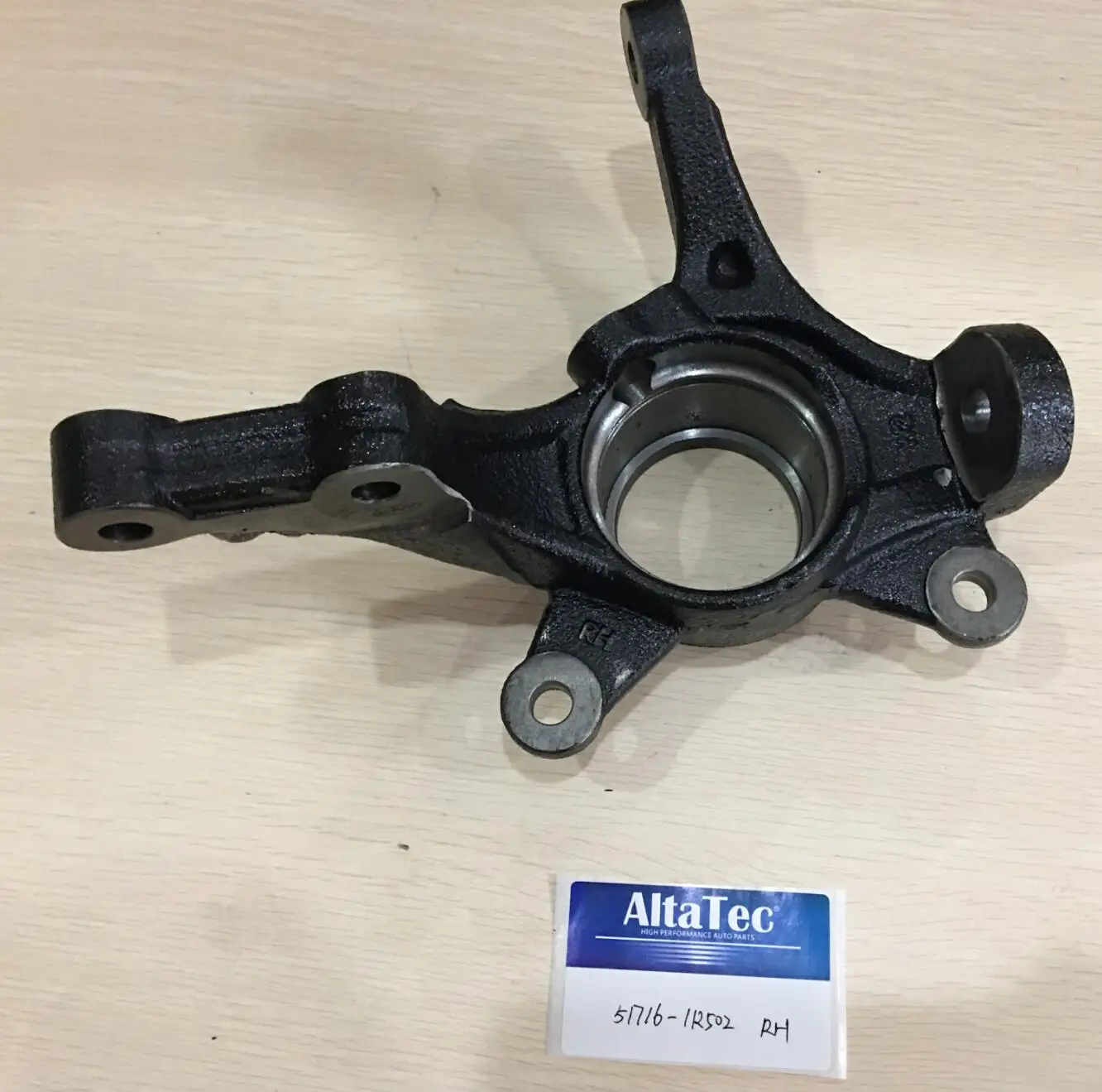 51715-1R002 51716-1R502的汽车配件ALTATEC转向节| Alibaba.com