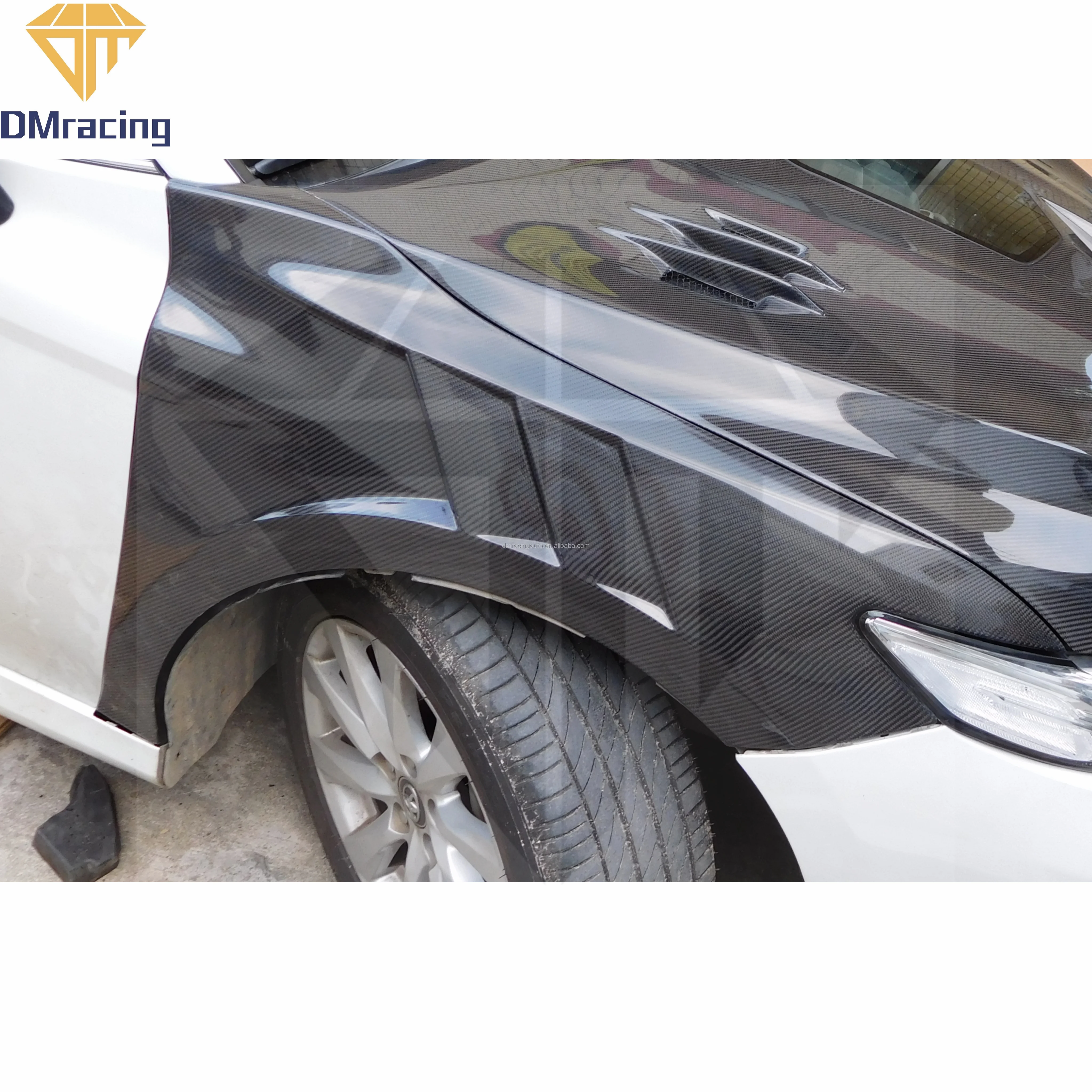 Vent Style Carbon Fiber Front Fender for Toyota Camry 2018