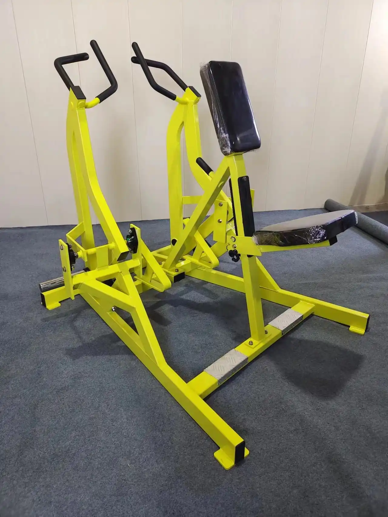 Iso-lateral Seated Plate Loaded Strength Equipment Machine