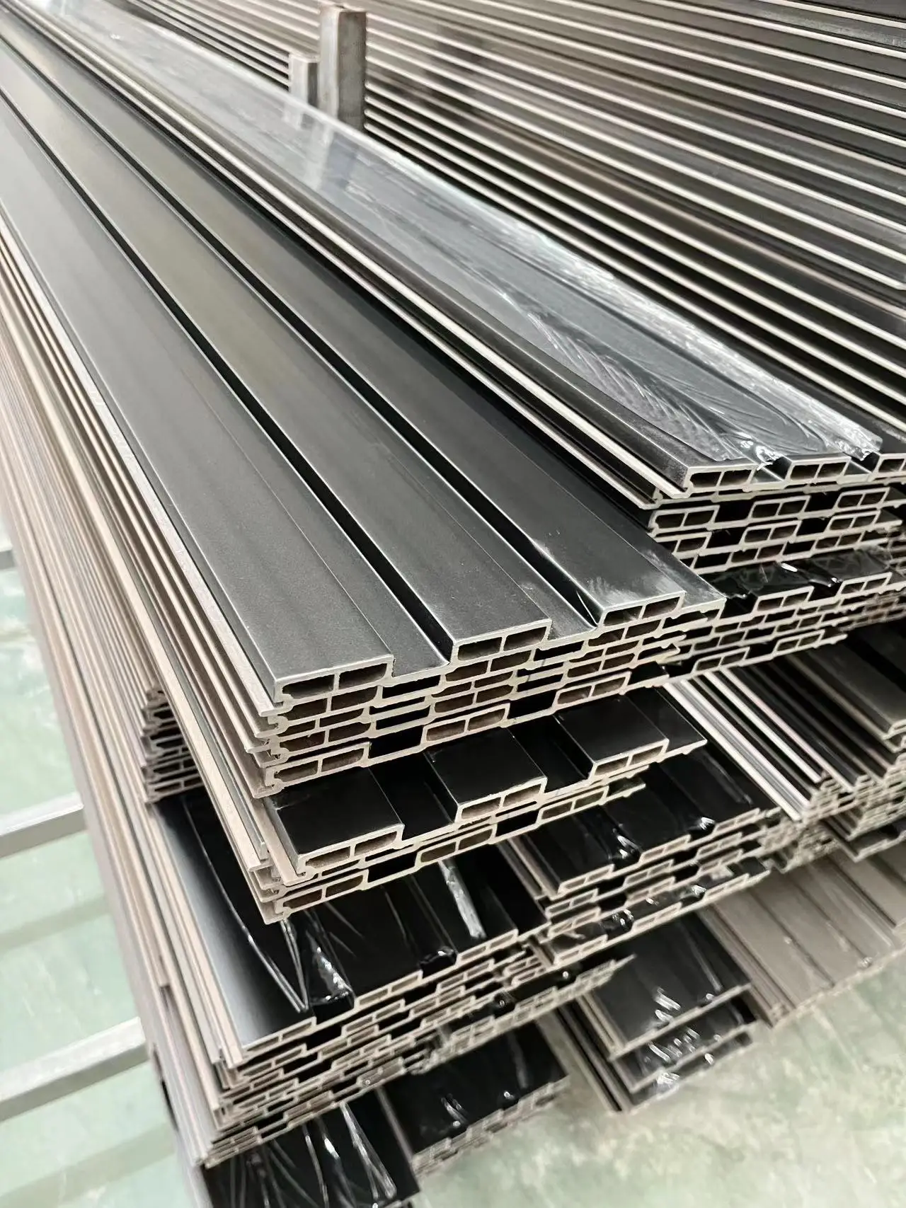 High Quality Wpc Wall Panel Wpc Louvers Interior Wooden Grain Cherry ...