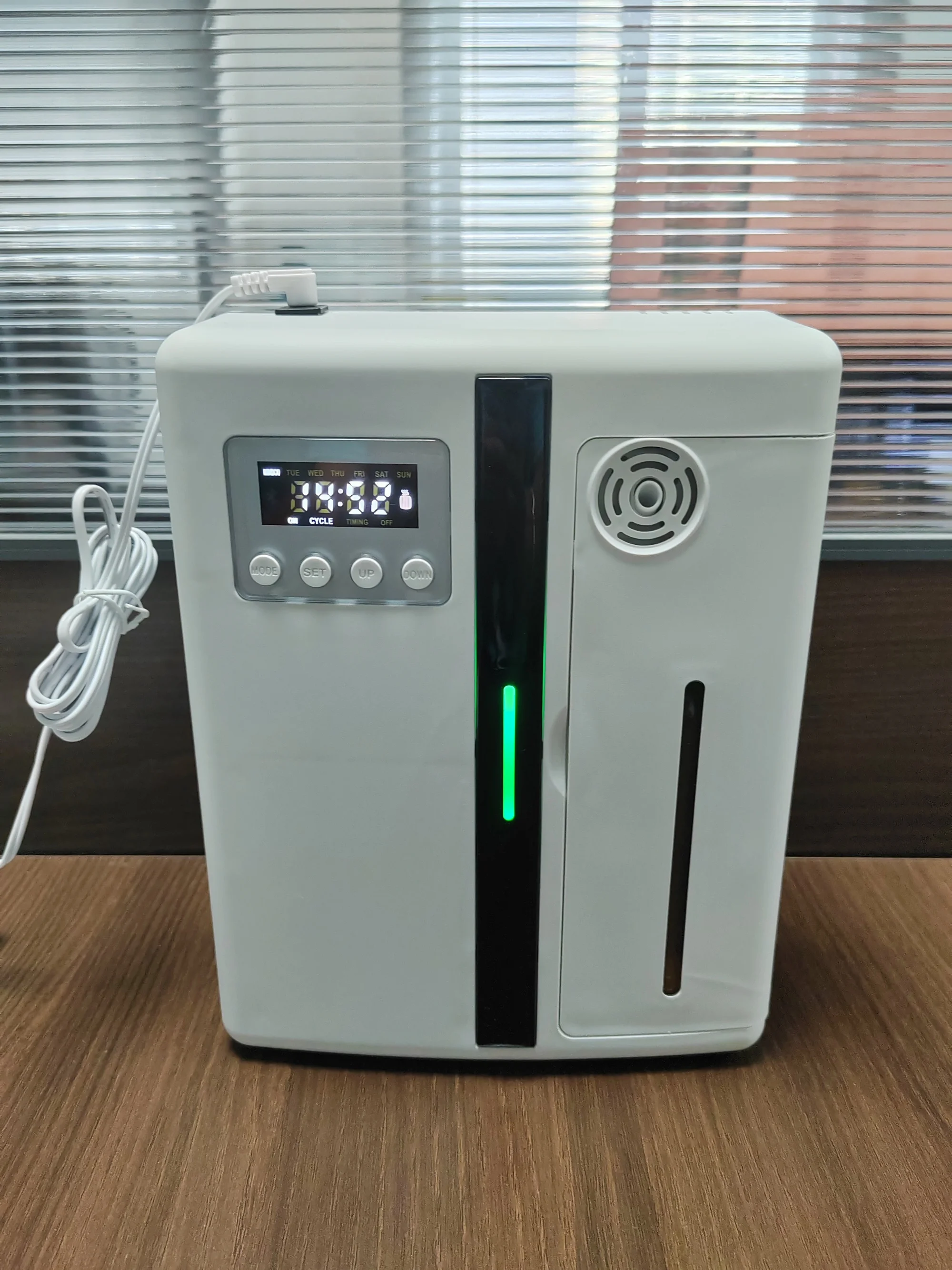 Hotel Diffuser - Aromatherapy Machine with App Control
