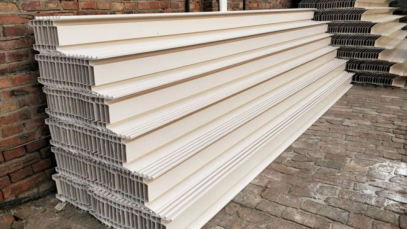 Strawberry Grow Gutter Plastic Hydroponic System For Greenhouse - Buy ...