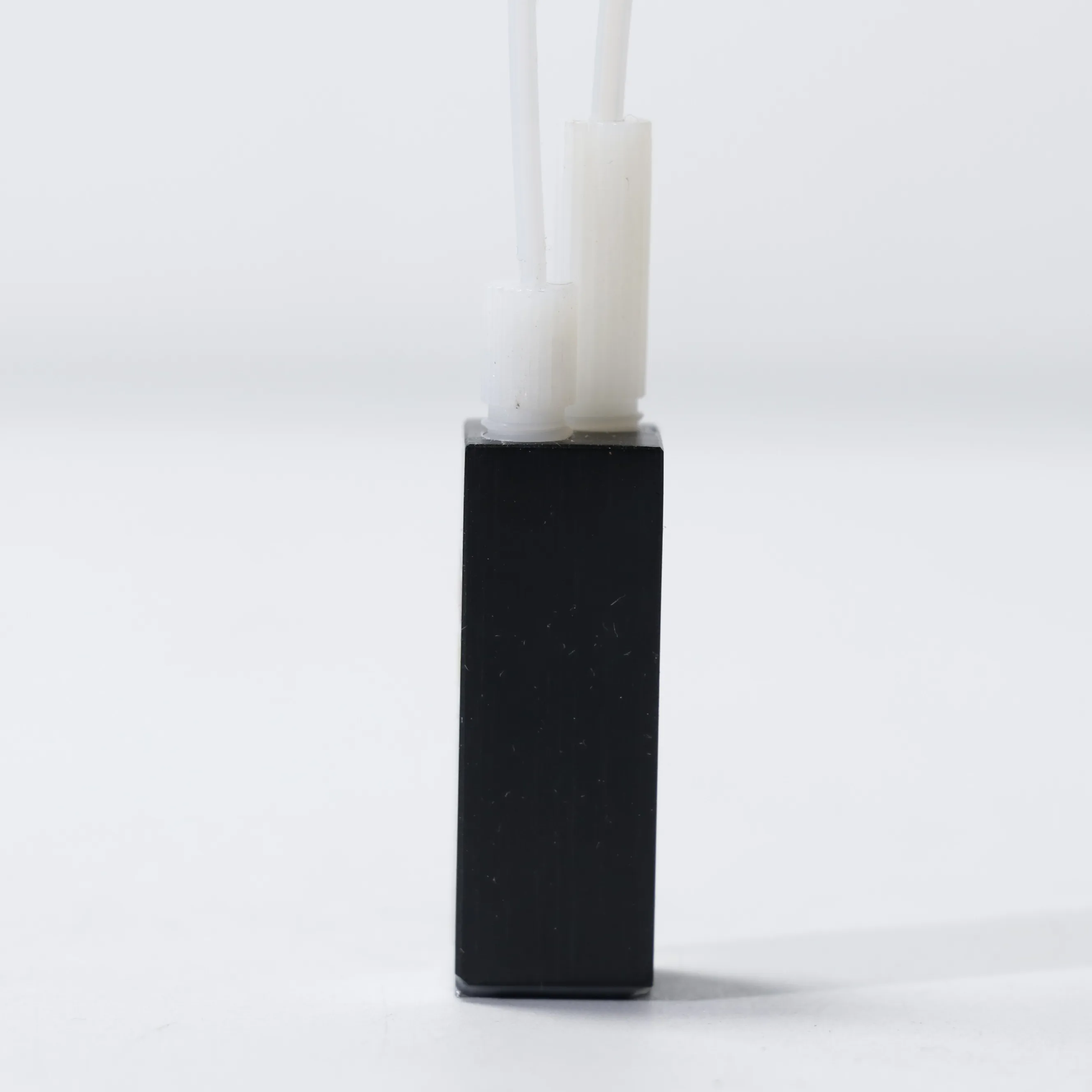 Quartz Cuvette with Black Cell - Flow through Design