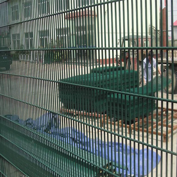 358 Security Galvanized Fence Anti-climbing Guardrail Razor Spike Pipe ...